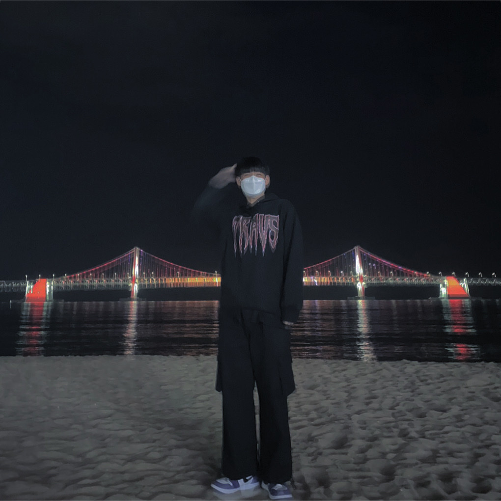 JAE (@wwwyoungcom) 님의 게시물 | KREAM