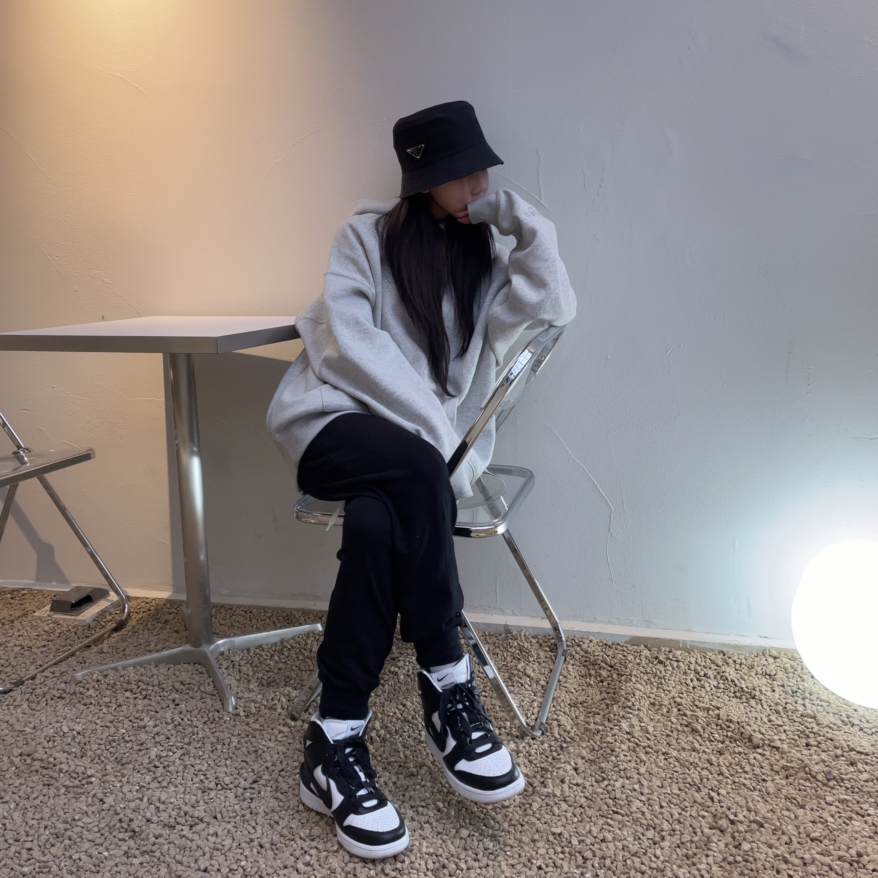 NIZI (@nizi_xx) 님의 게시물 | KREAM