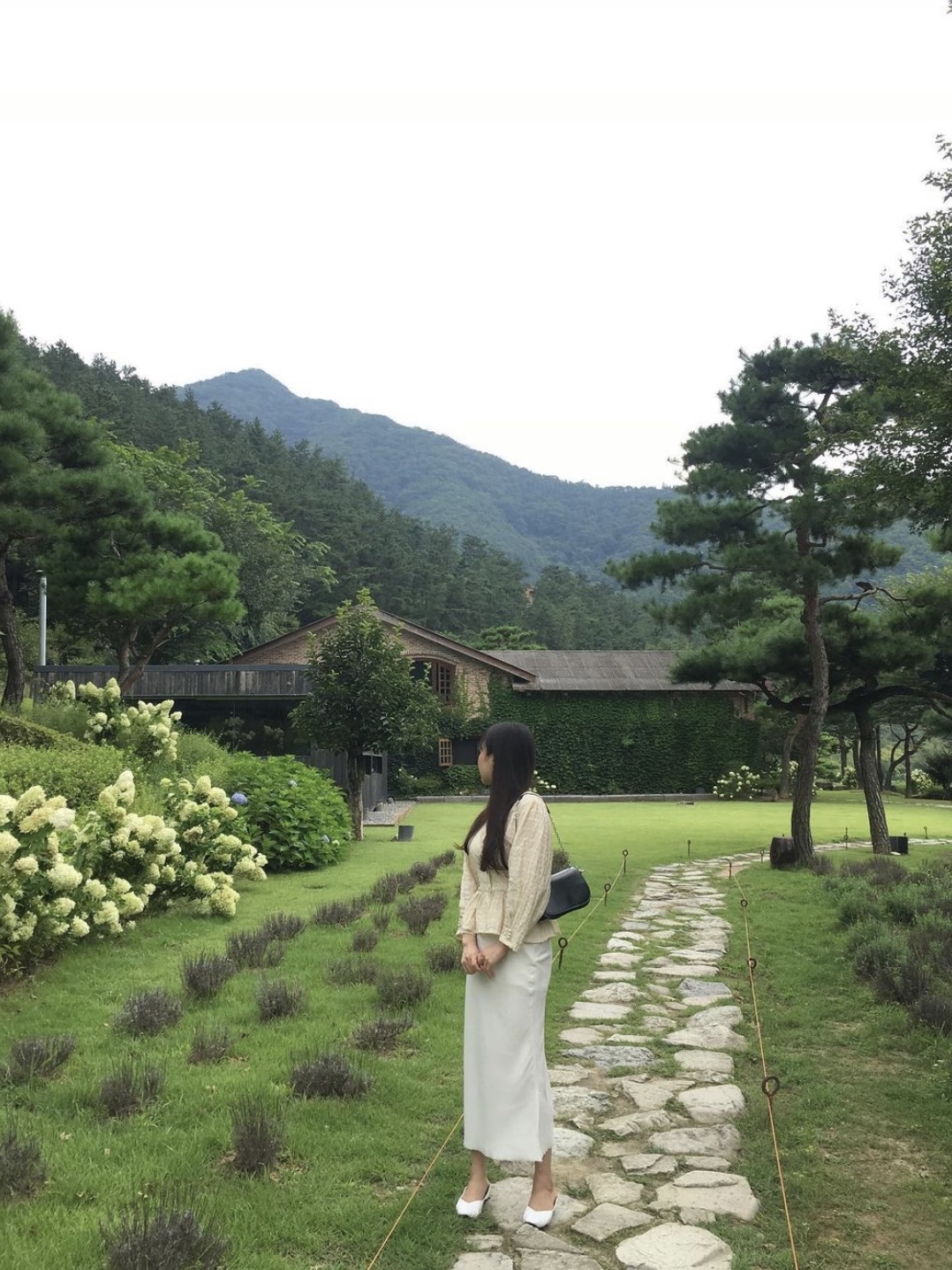 (@1.228km) 님의 게시물 | KREAM