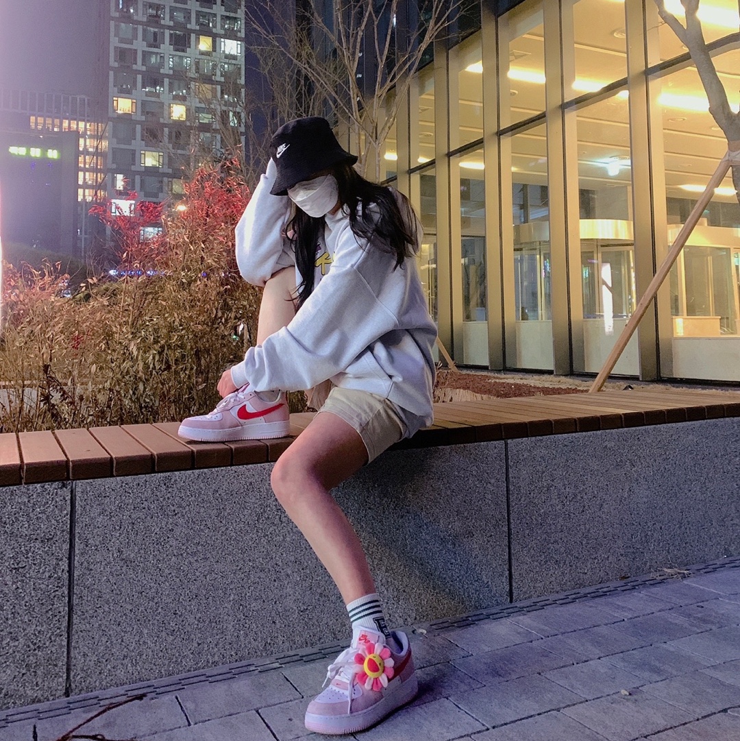 chavely (@chavely88) 님의 게시물 | KREAM