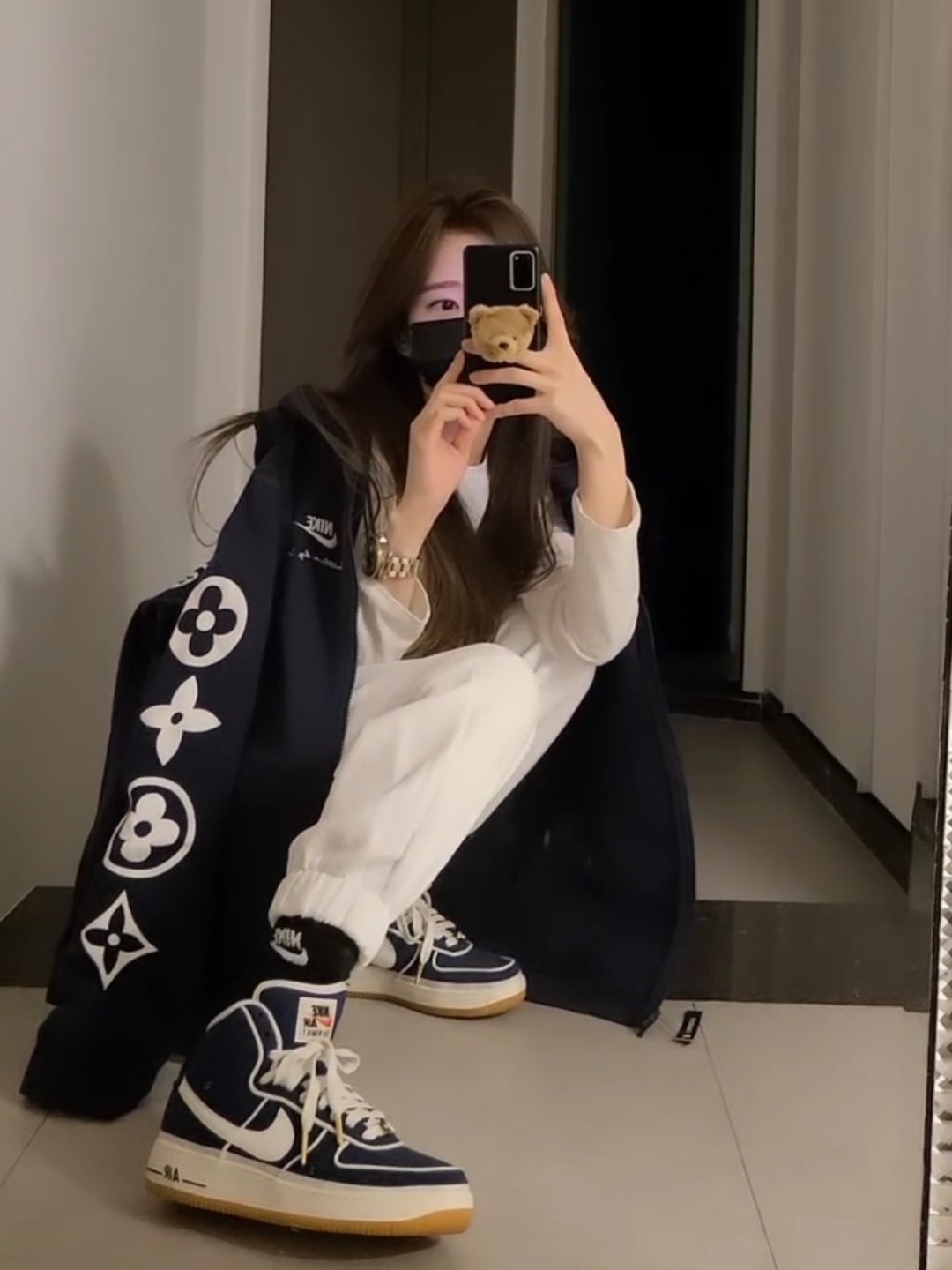 (@hn_i_i) 님의 게시물 | KREAM