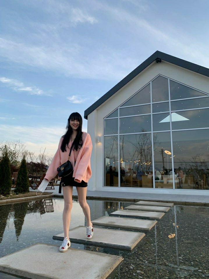 (@sae_vely_622) 님의 게시물 | KREAM