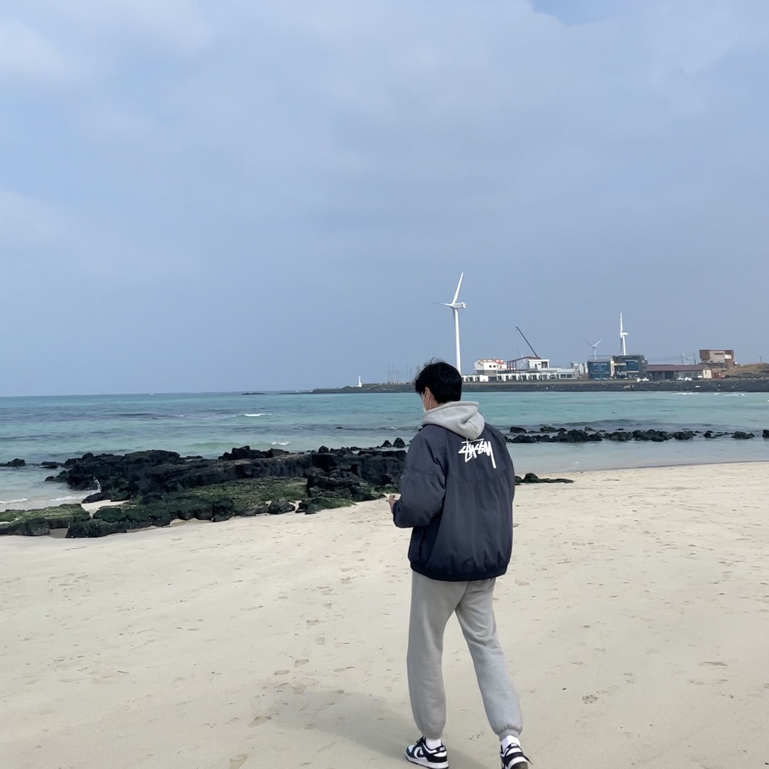 진 (@lee.yj__) 님의 게시물 | KREAM