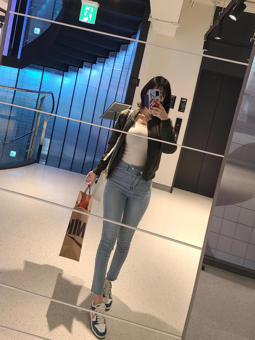 뽀라 (@vora.kim) 님의 게시물 | KREAM