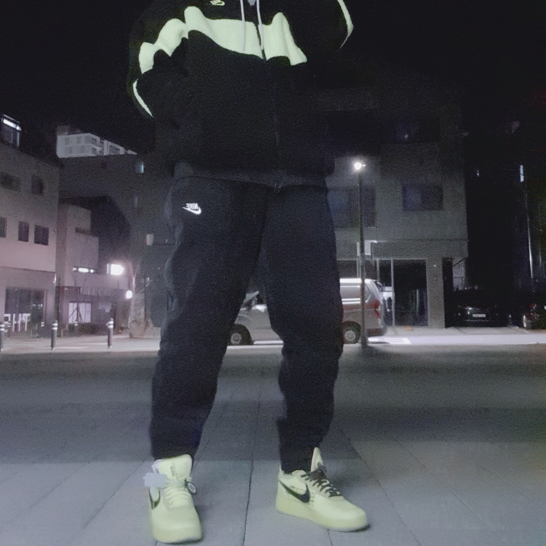 꺼낸다 (@k1m_0j) 님의 게시물 | KREAM