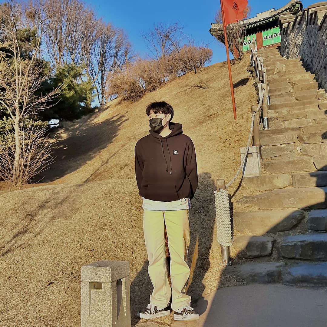 박효준 (@hyo_pebeast) 님의 게시물 | KREAM