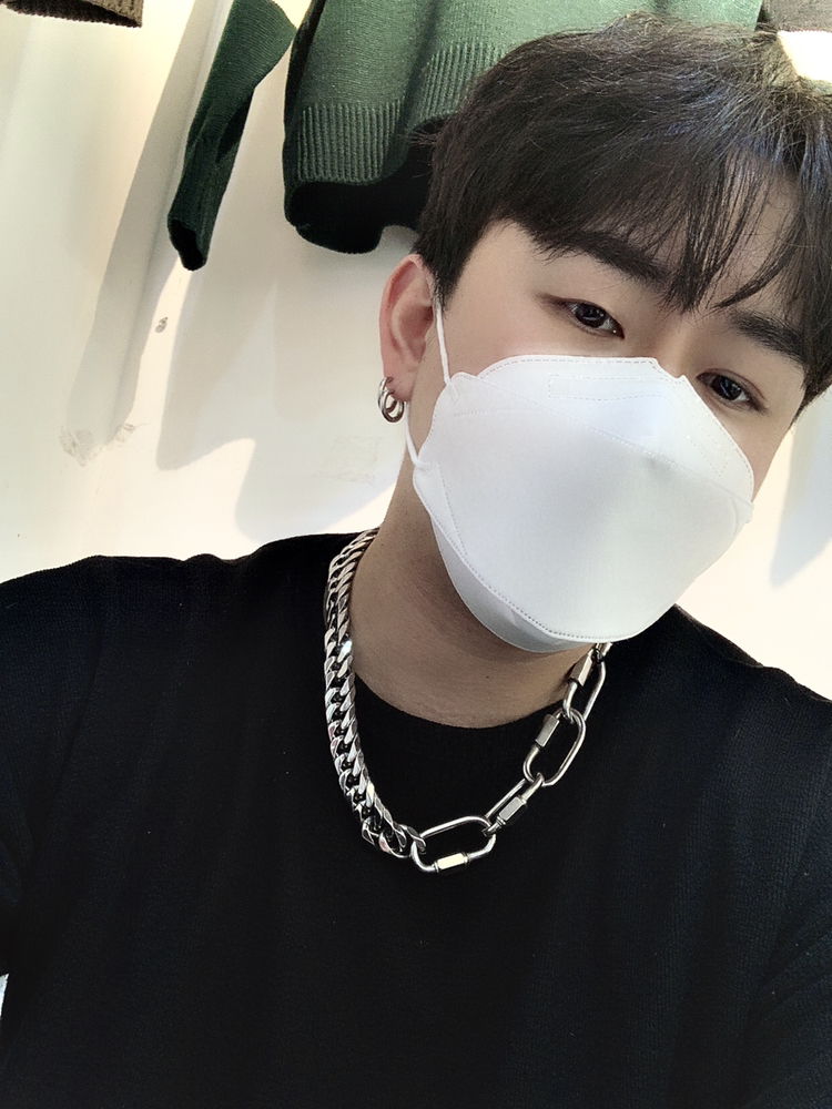 인스타 @sanghyu... (@babsang88) 님의 게시물 | KREAM