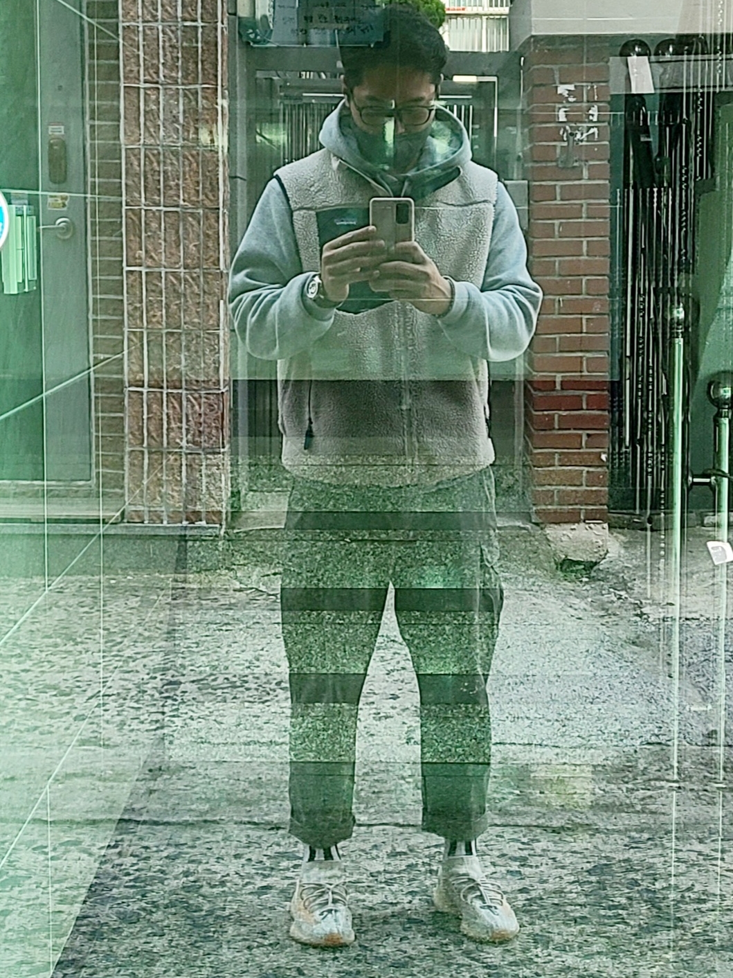 지훈 (@ji_hoon) 님의 게시물 | KREAM