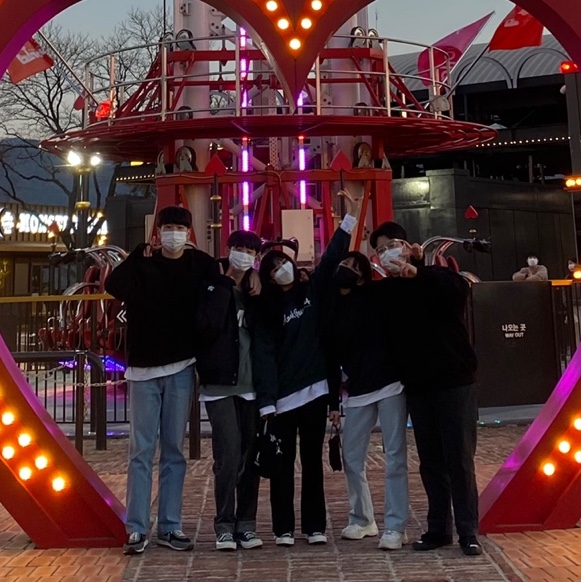 하진 (@jin_e_0921) 님의 게시물 | KREAM