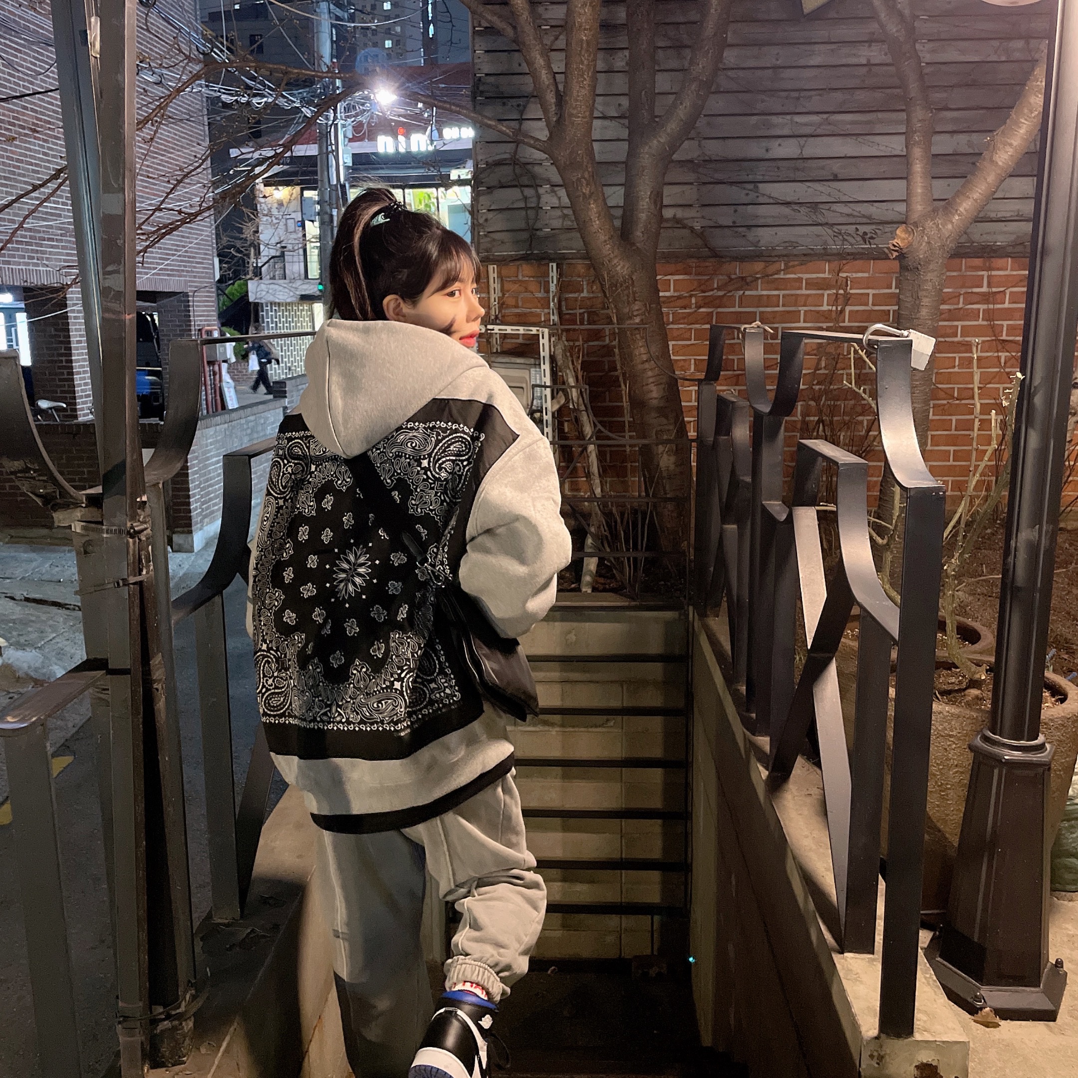 NIZI (@nizi_xx) 님의 게시물 | KREAM