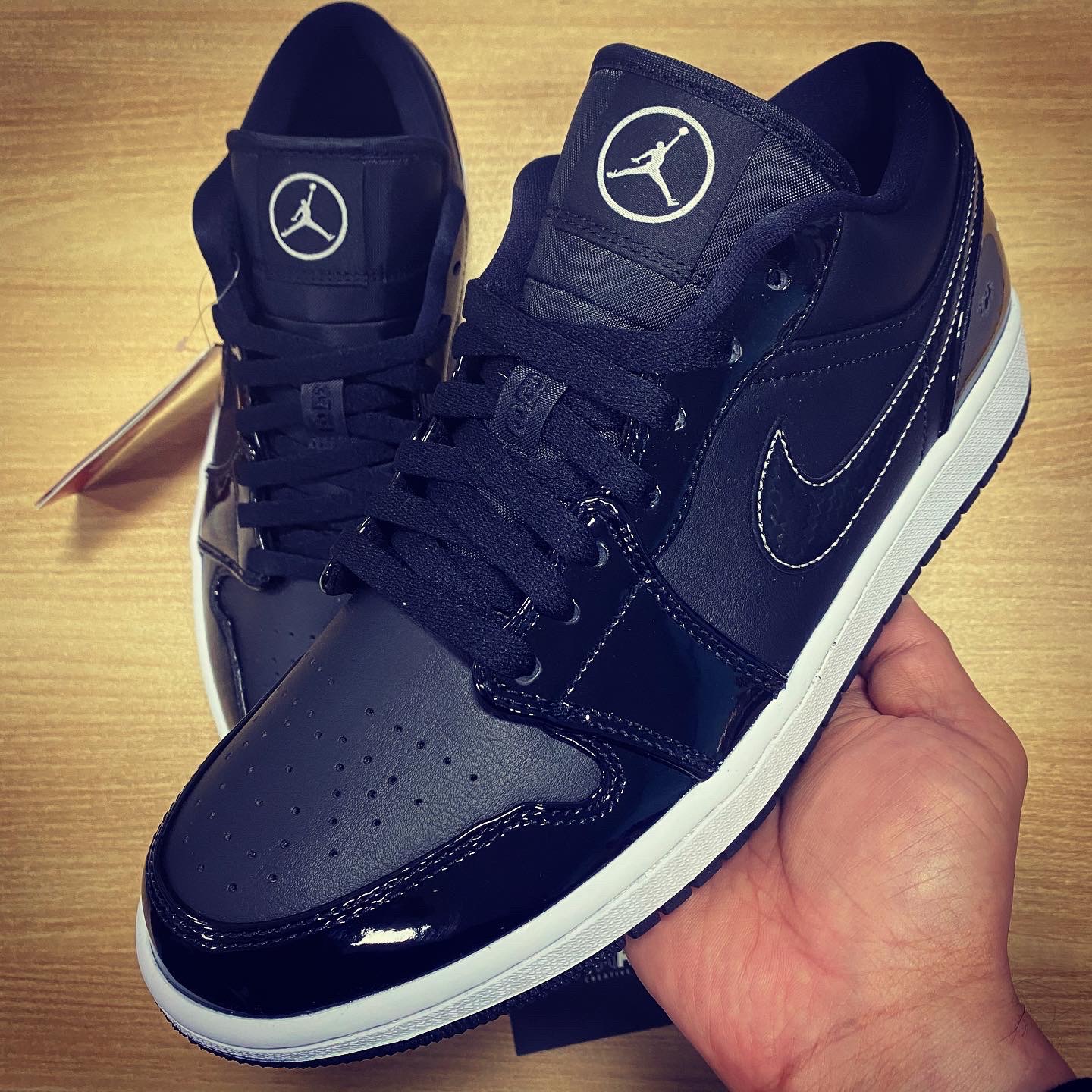 슈팅흠 (@air13) 님의 게시물 | KREAM