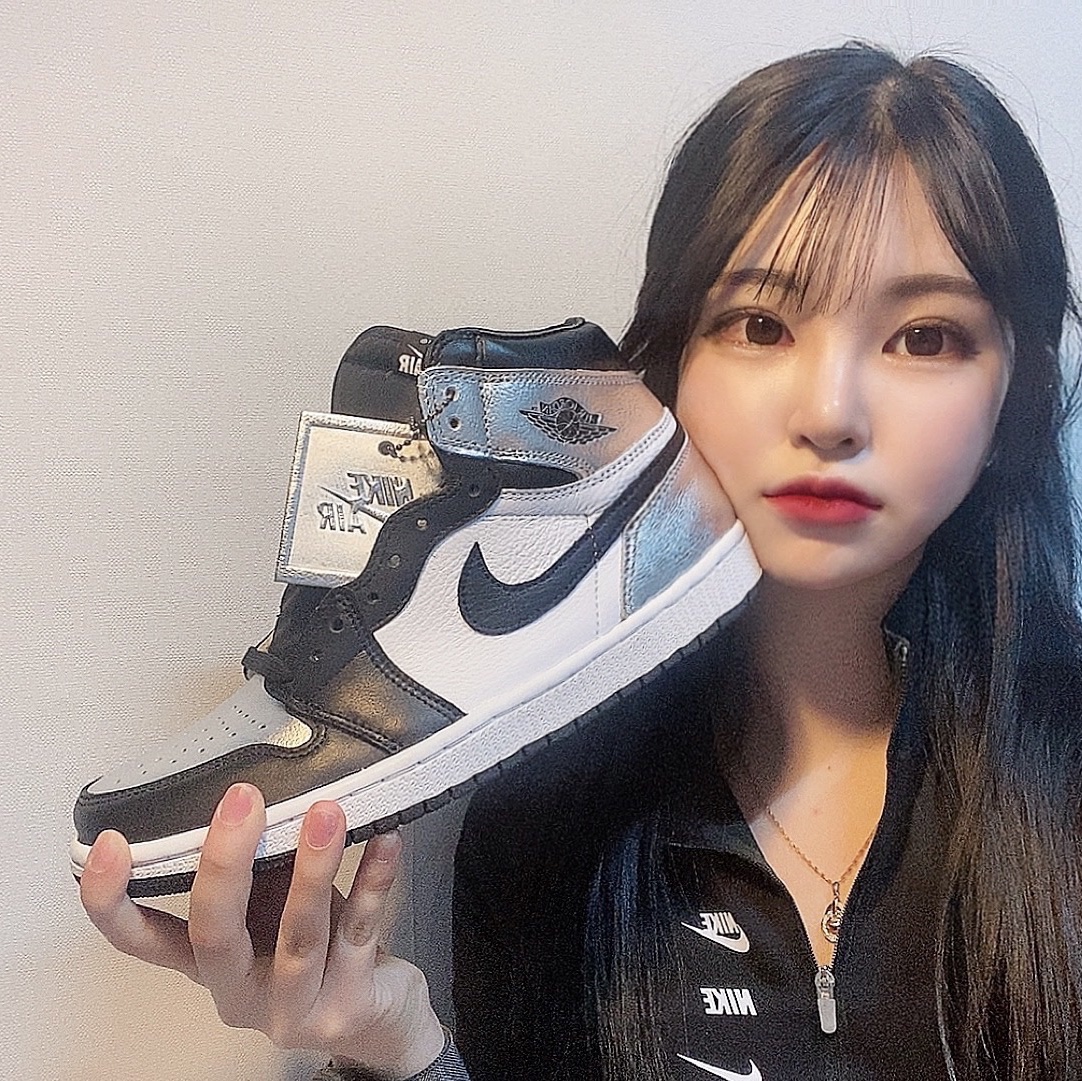 박현진 (@hanna127) 님의 게시물 | KREAM