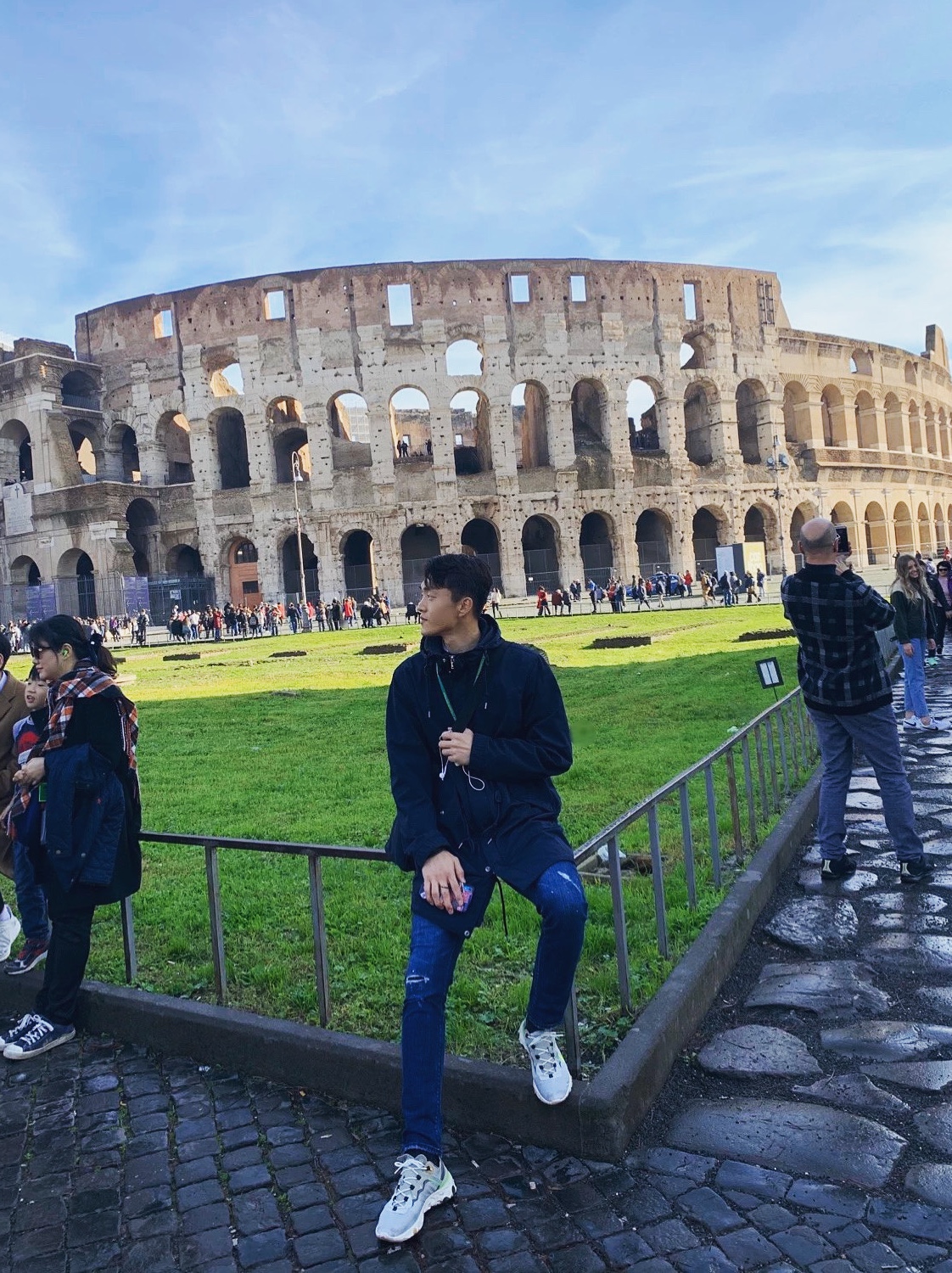 아이엠 ___llll___v (@___llll___v) 님의 게시물 | KREAM