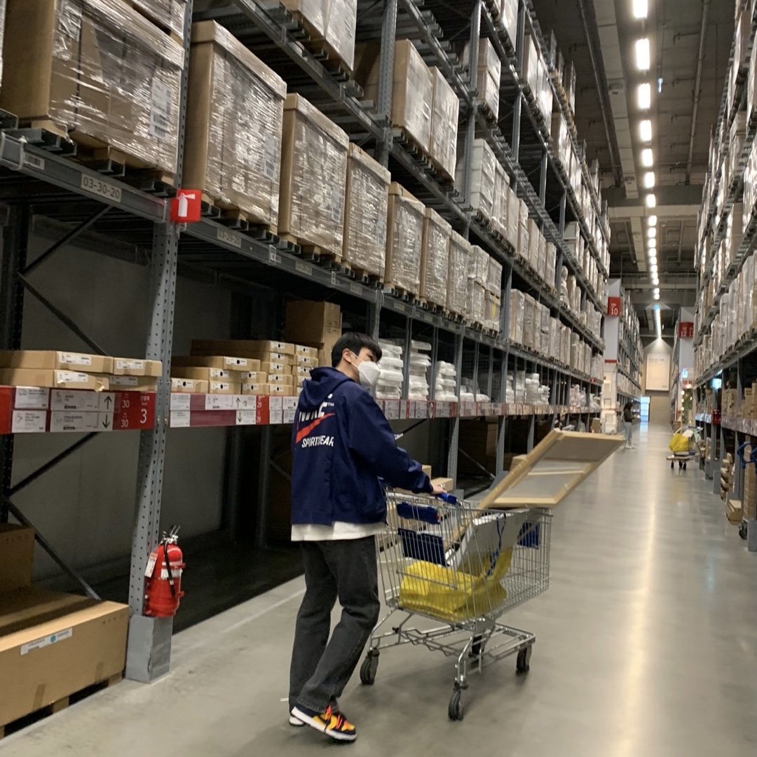 포키 (@ji_ho) 님의 게시물 | KREAM