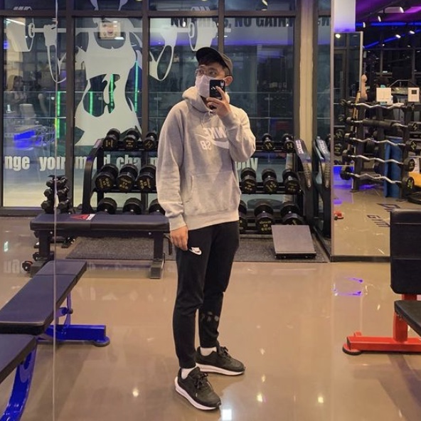 yansu (@uncommonguys) 님의 게시물 | KREAM
