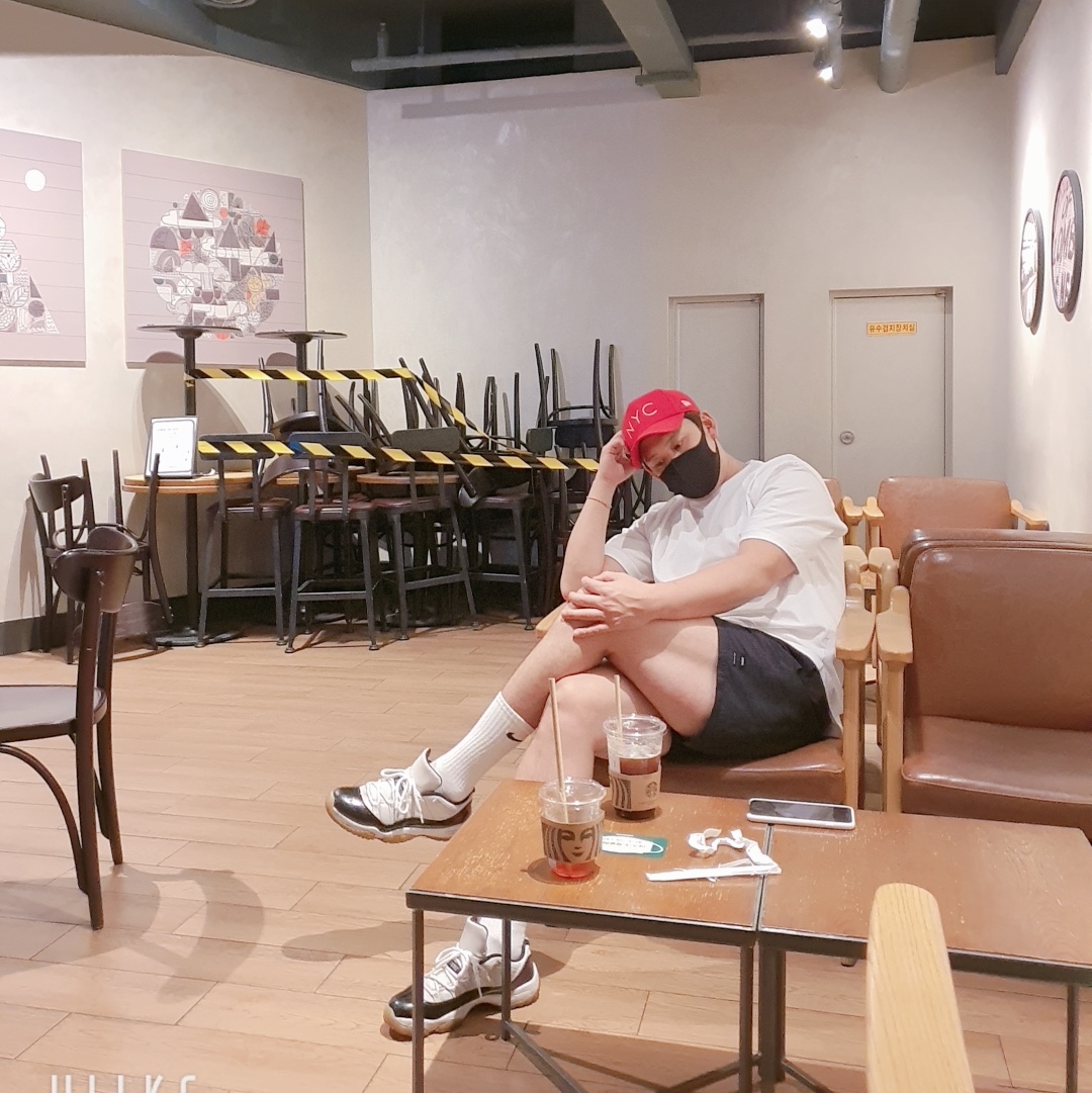 c.y.h (@yun__ho__1124) 님의 게시물 | KREAM