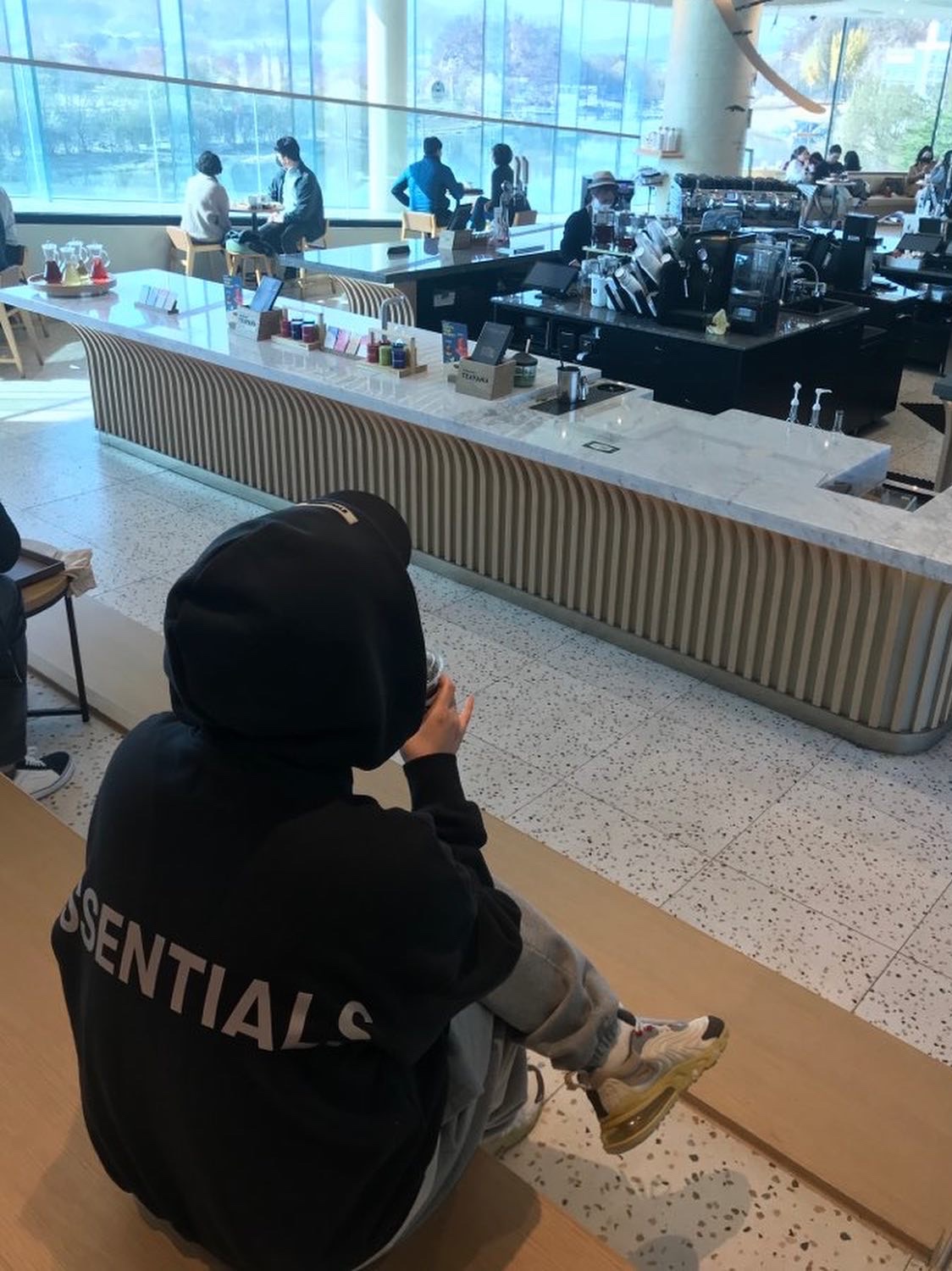 🐛 (@zi_ne) 님의 게시물 | KREAM