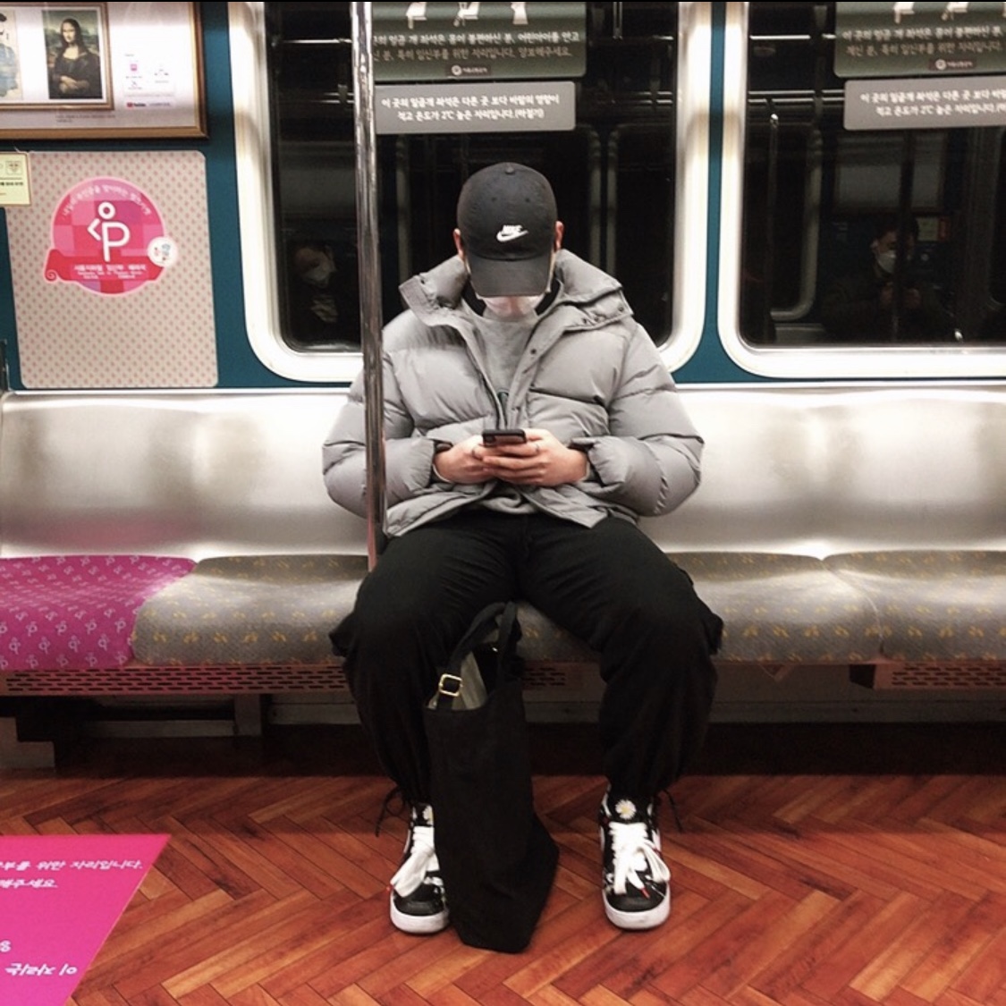 (@r_jkki) 님의 게시물 | KREAM