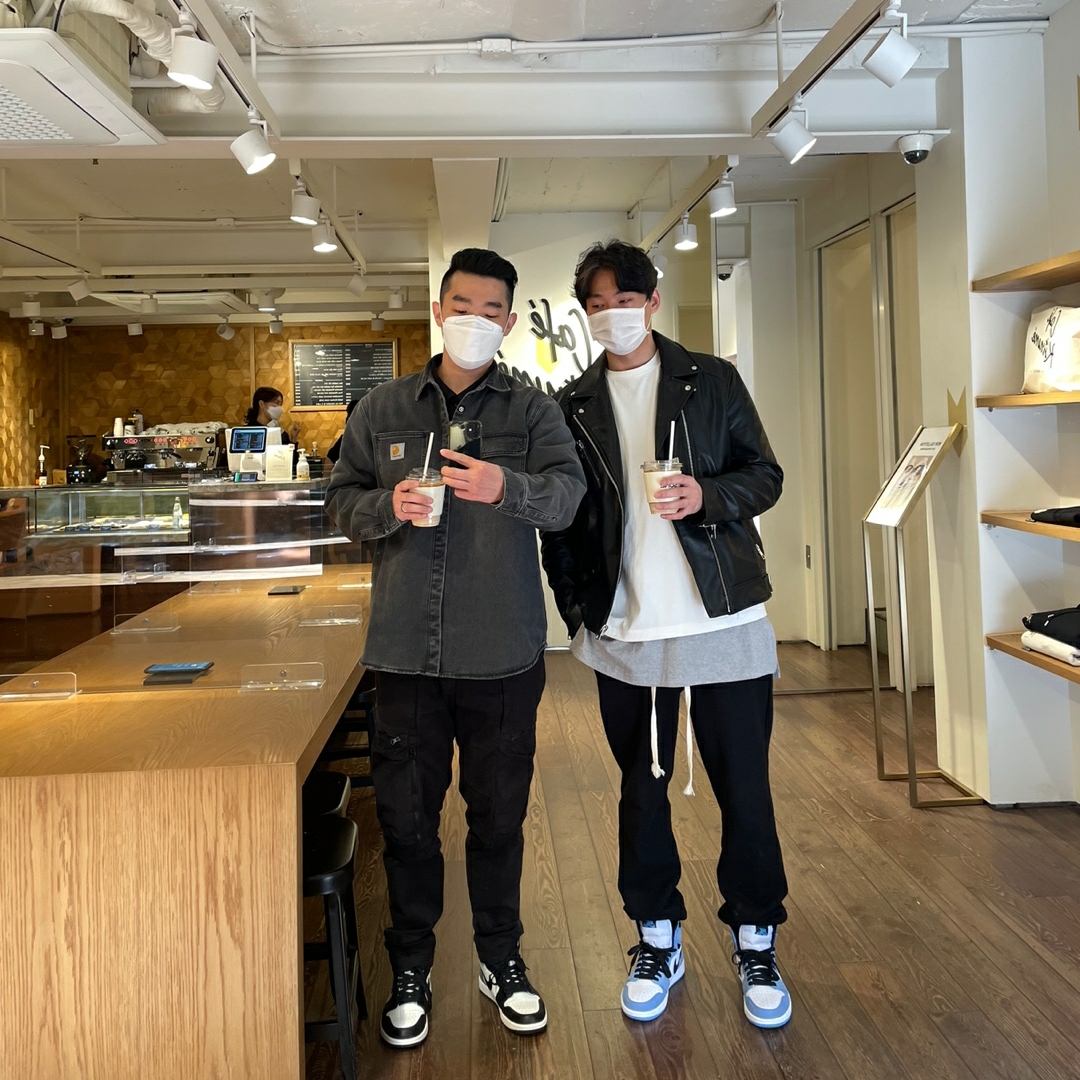 겜보이 (@gamboy) 님의 게시물 | KREAM