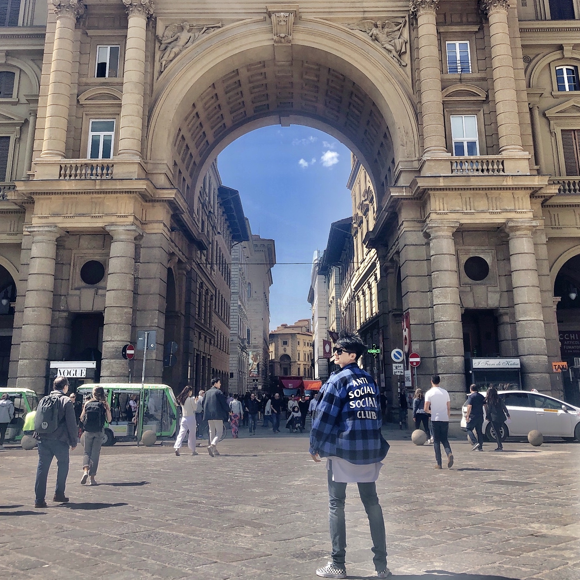 taenamho (@tae.nh) 님의 게시물 | KREAM