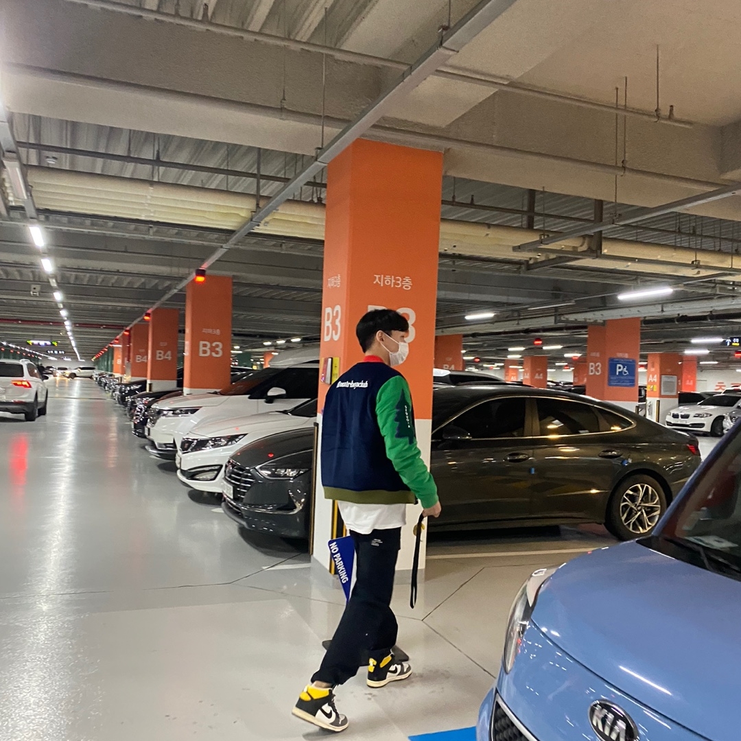 실크 (@yoonsun) 님의 게시물 | KREAM