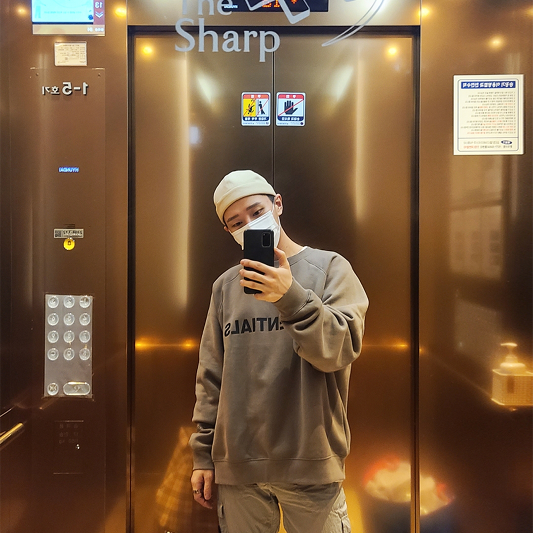 30대 중반 옷 좋아하... (@retz.7) 님의 게시물 | KREAM