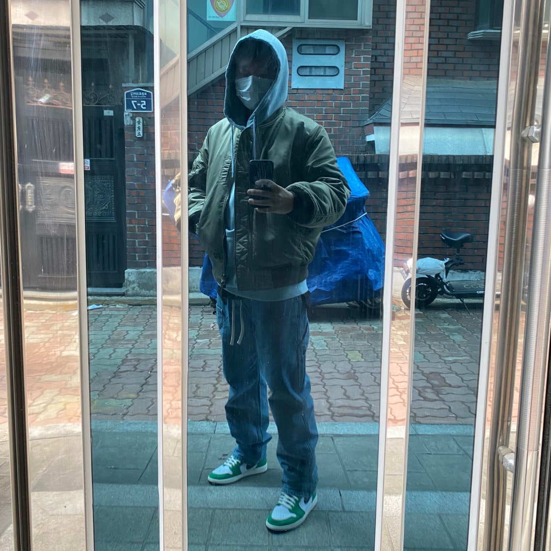 JJang_Gu (@moment) 님의 게시물 | KREAM