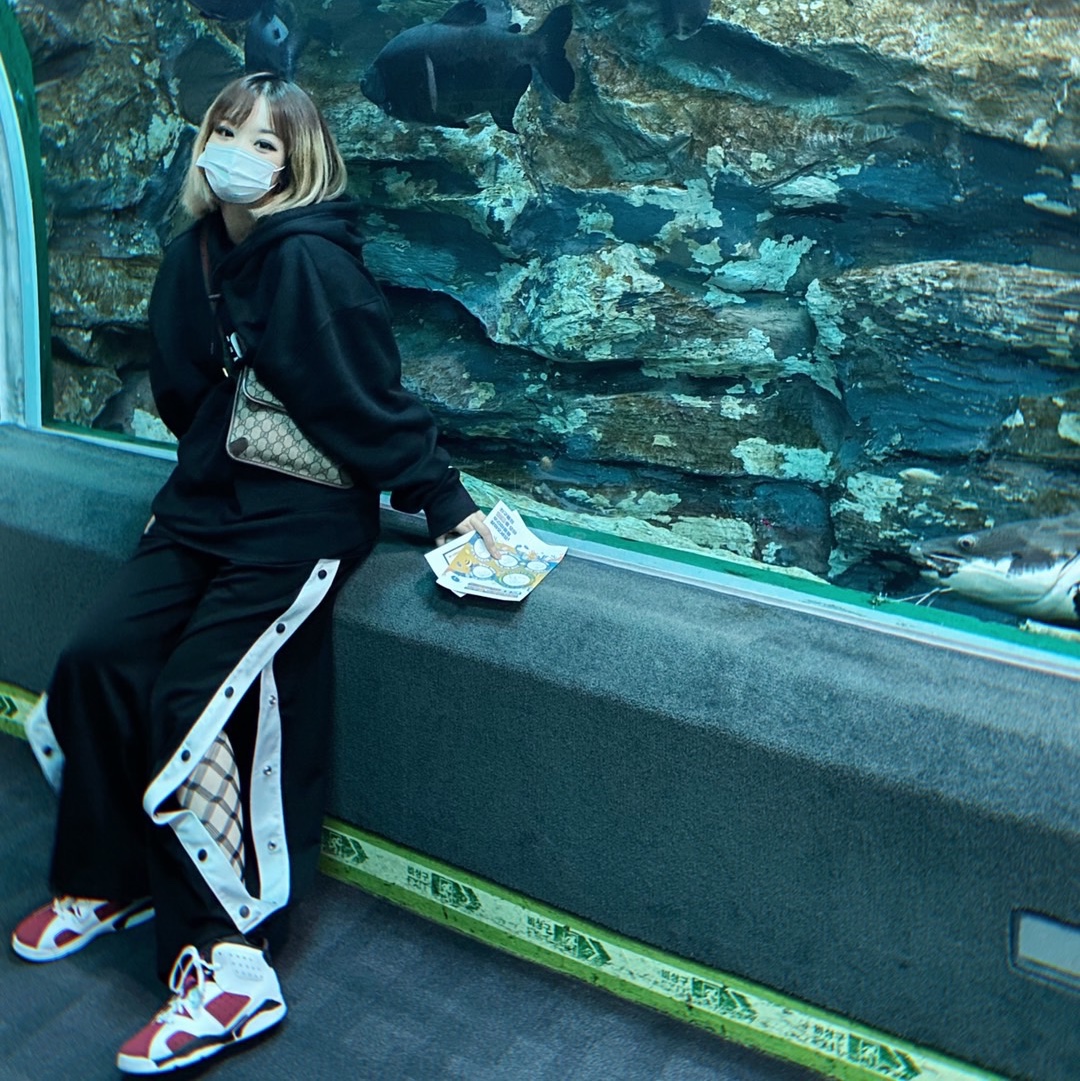 조이 (@ze412) 님의 게시물 | KREAM