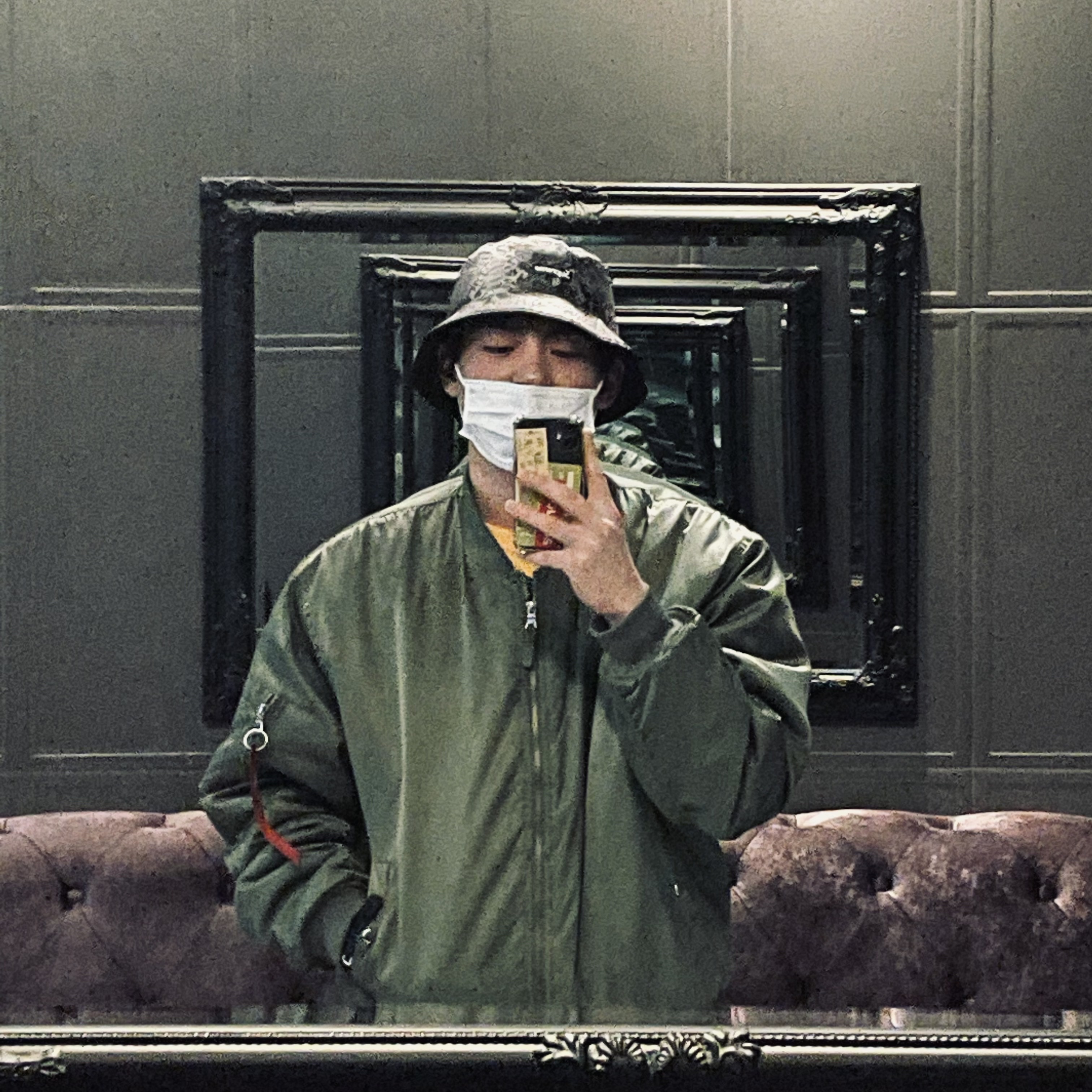 문수 (@moonsu) 님의 게시물 | KREAM