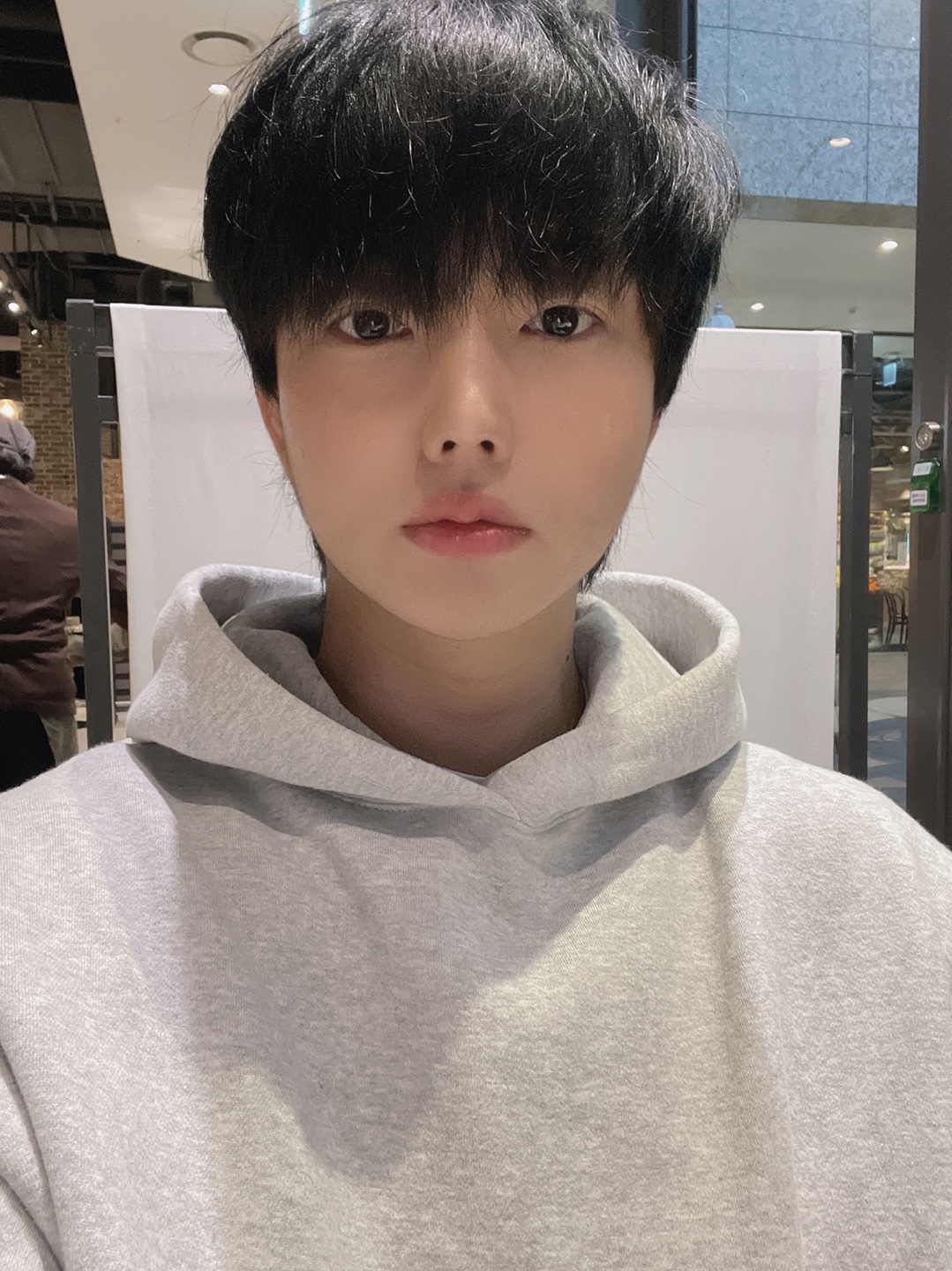 세경 (@s.kxxng) 님의 게시물 | KREAM