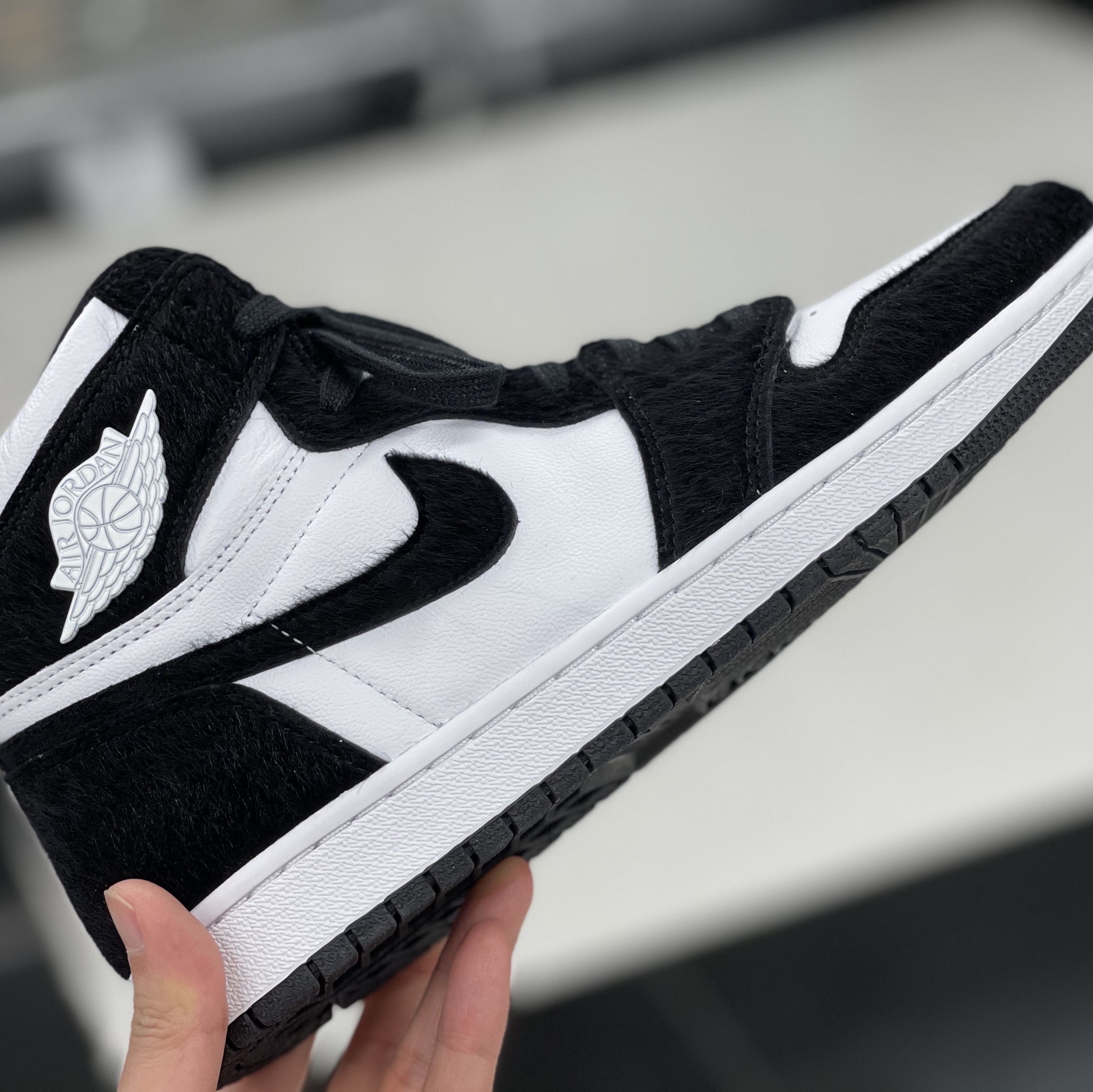 백구 (@ksba_) 님의 게시물 | KREAM