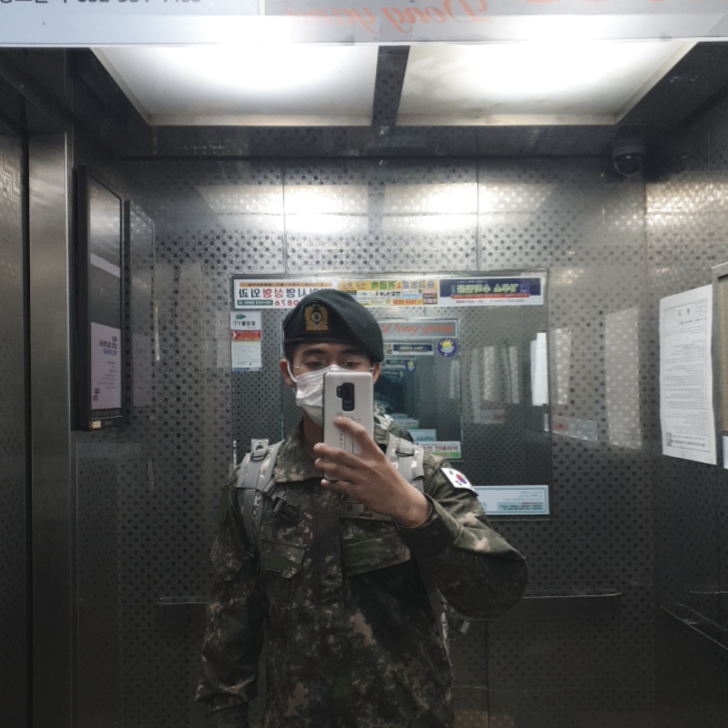 왕희찬 (@hee_ch) 님의 게시물 | KREAM