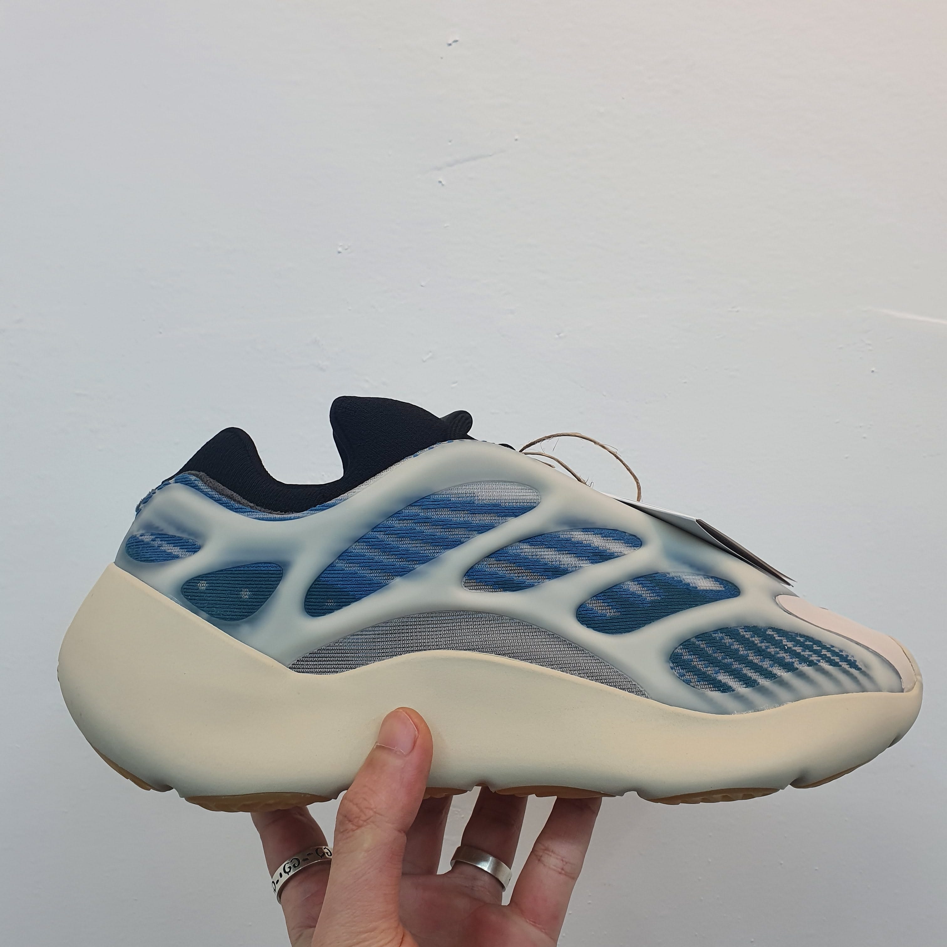 (@minwooya) 님의 게시물 | KREAM