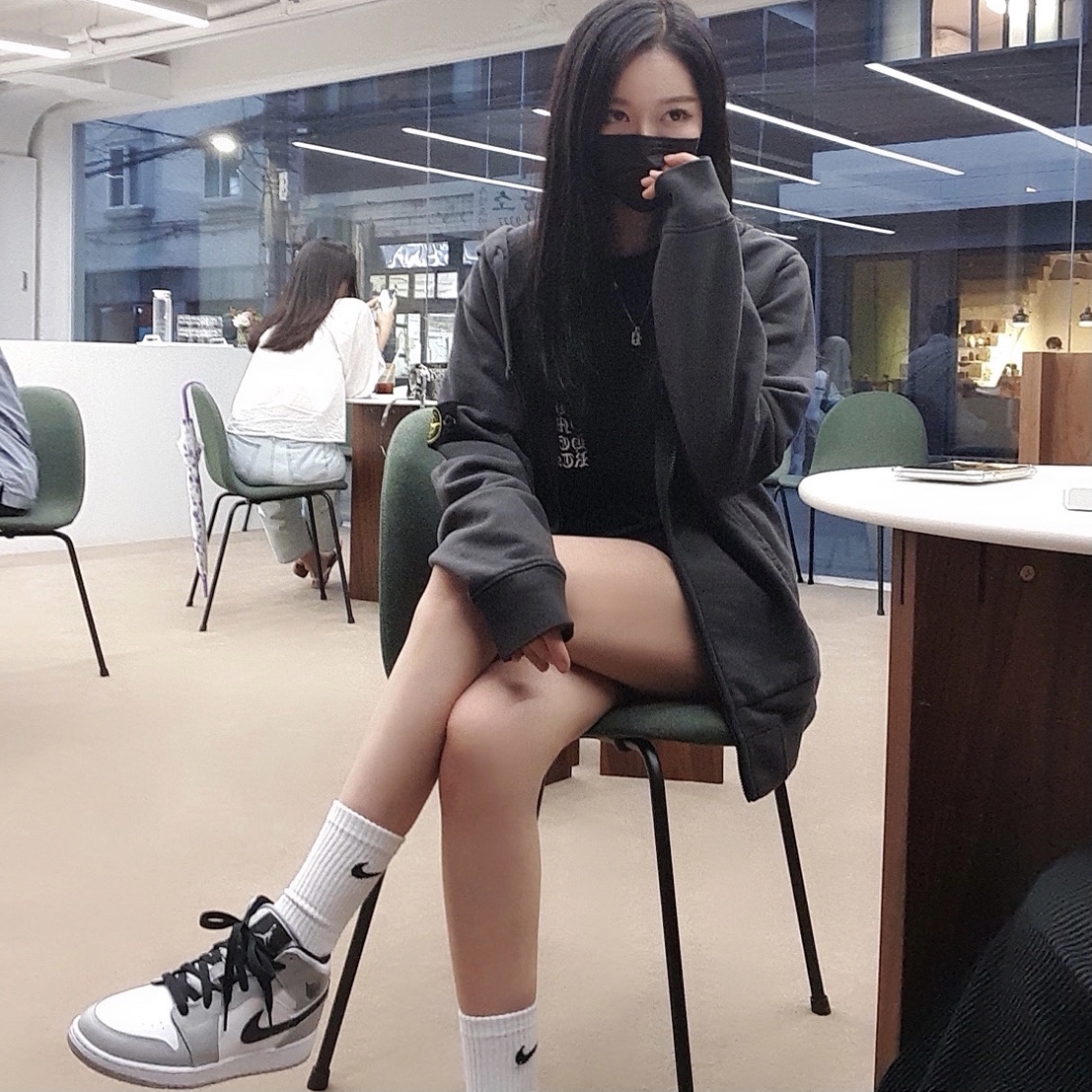 (@yeenco) 님의 게시물 | KREAM