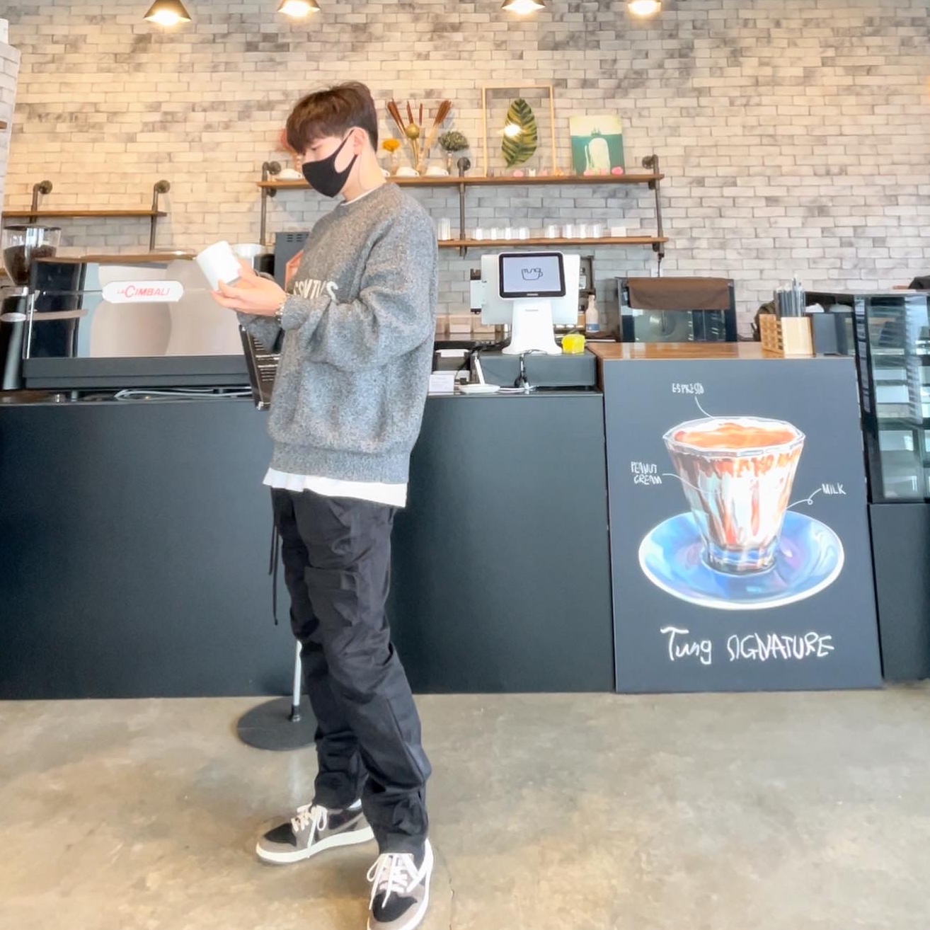 아왱 (@yg.song) 님의 게시물 | KREAM