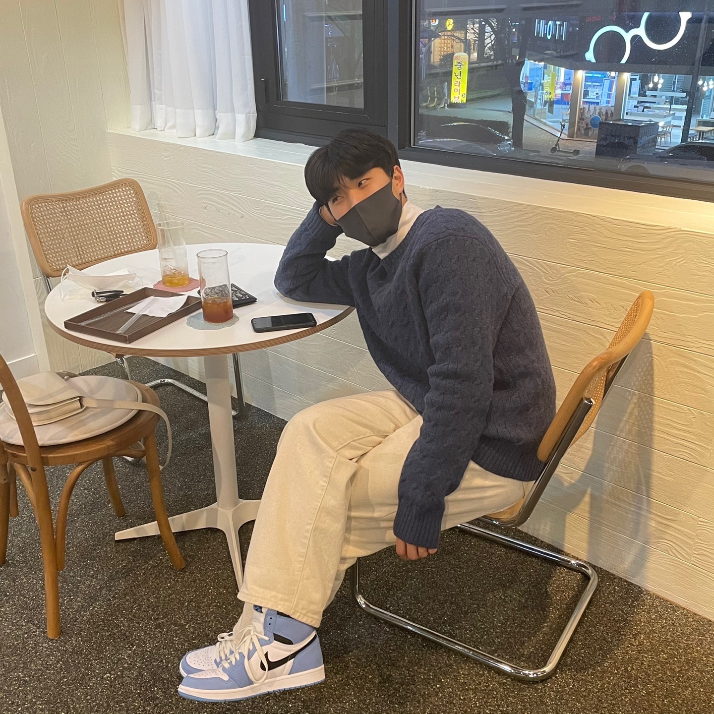 인스타 - jong_v... (@jong_velyy) 님의 게시물 | KREAM