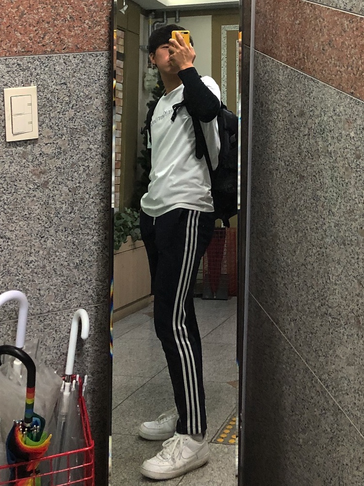 정태우 (@042700) 님의 게시물 | KREAM