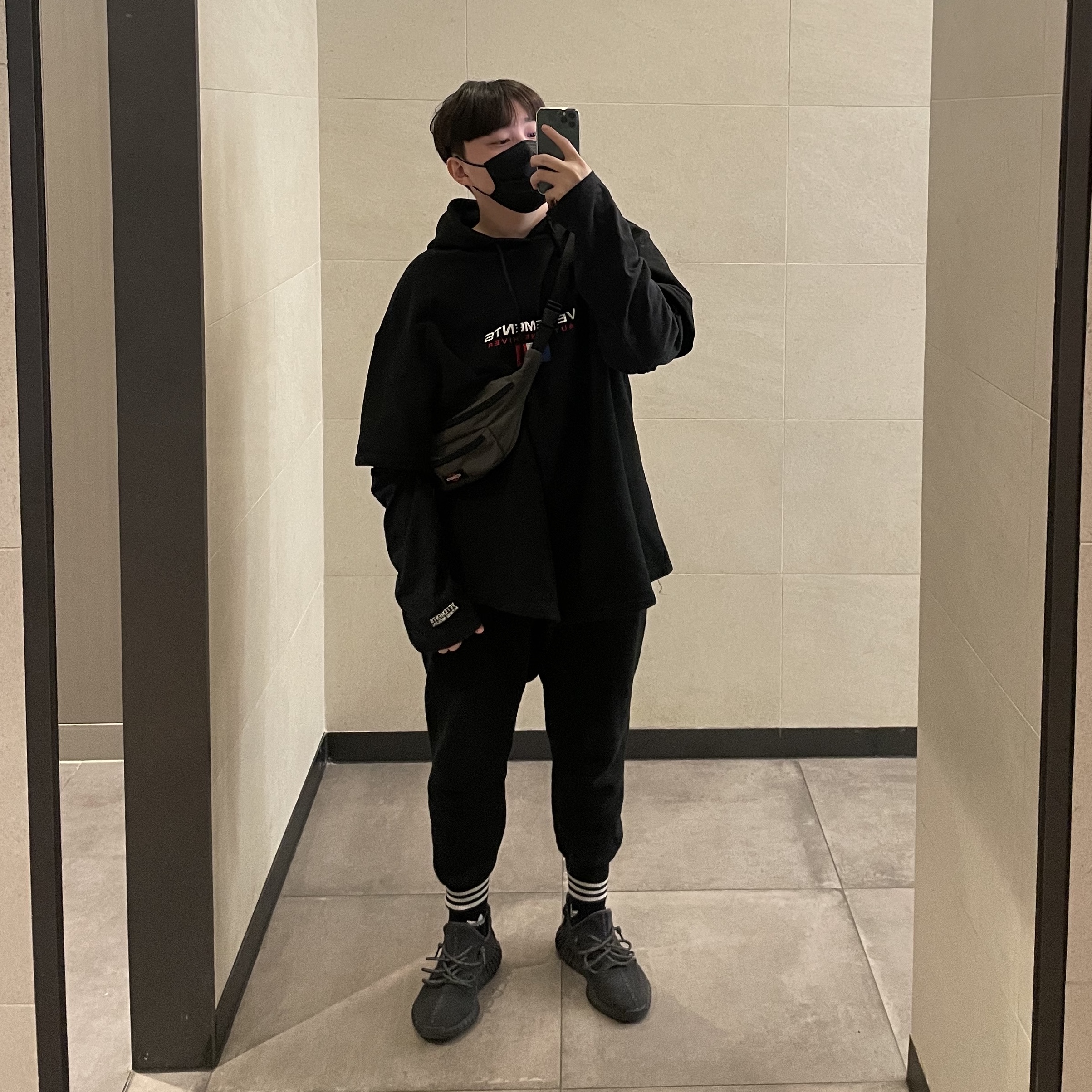 H (@hyunplace) 님의 게시물 | KREAM