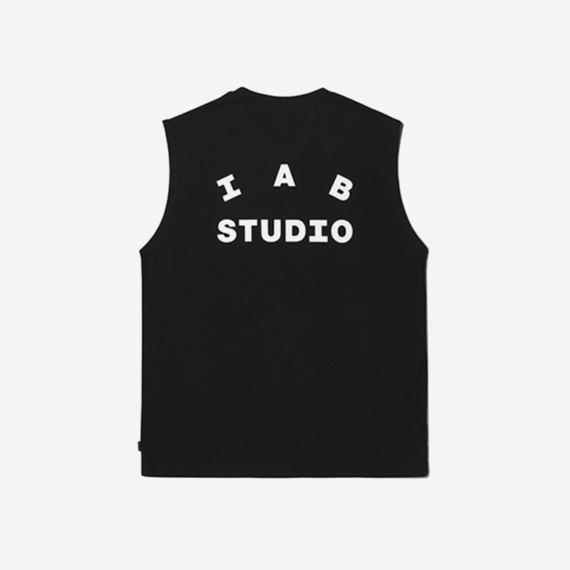 아이앱 스튜디오 슬리브리스 블랙 | IAB Studio | KREAM