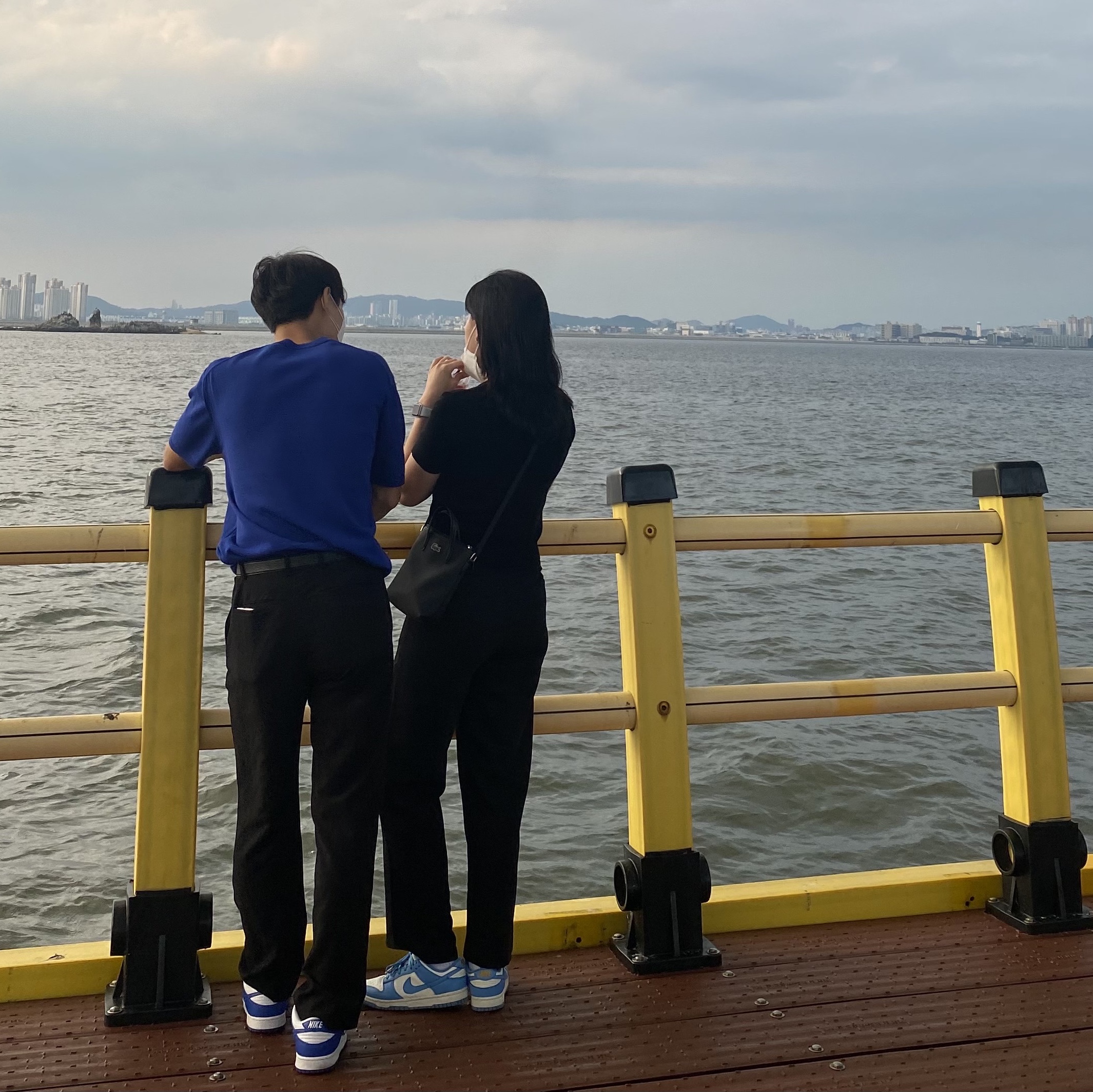 인정 (@admit) 님의 게시물 | KREAM