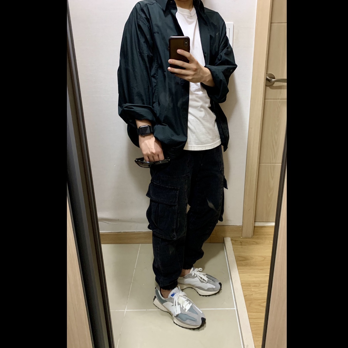 (@greatoms) 님의 게시물 | KREAM