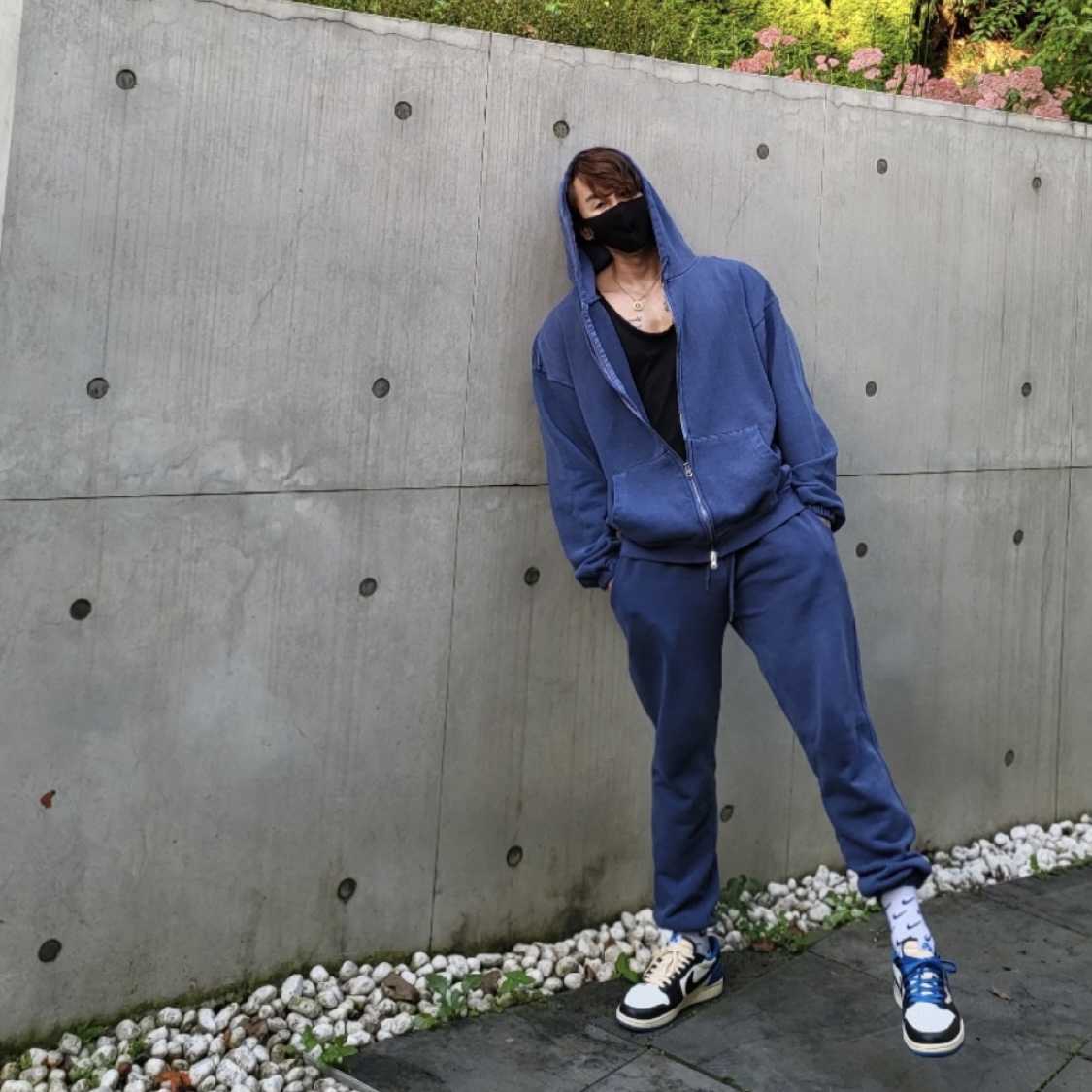 beom (@first_body) 님의 게시물 | KREAM