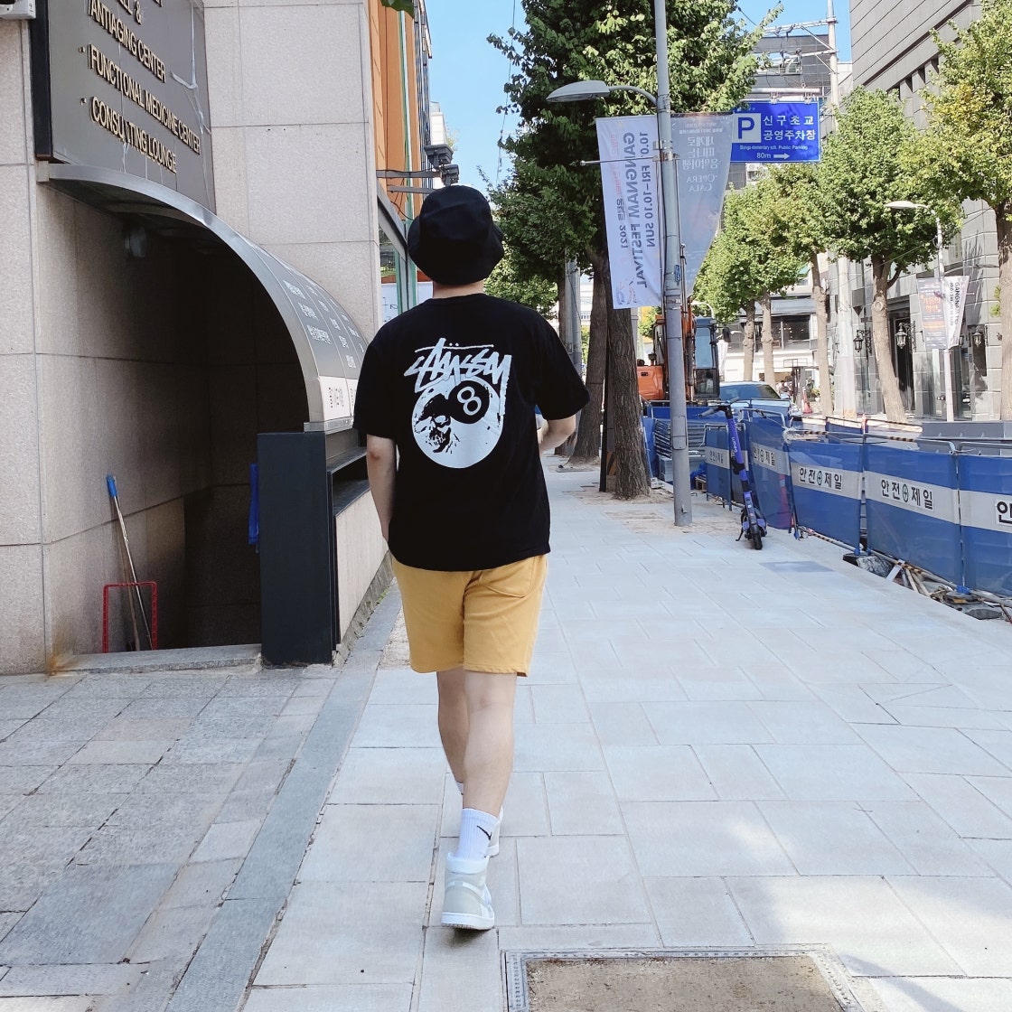 레드문 (@redmoon) 님의 게시물 | KREAM