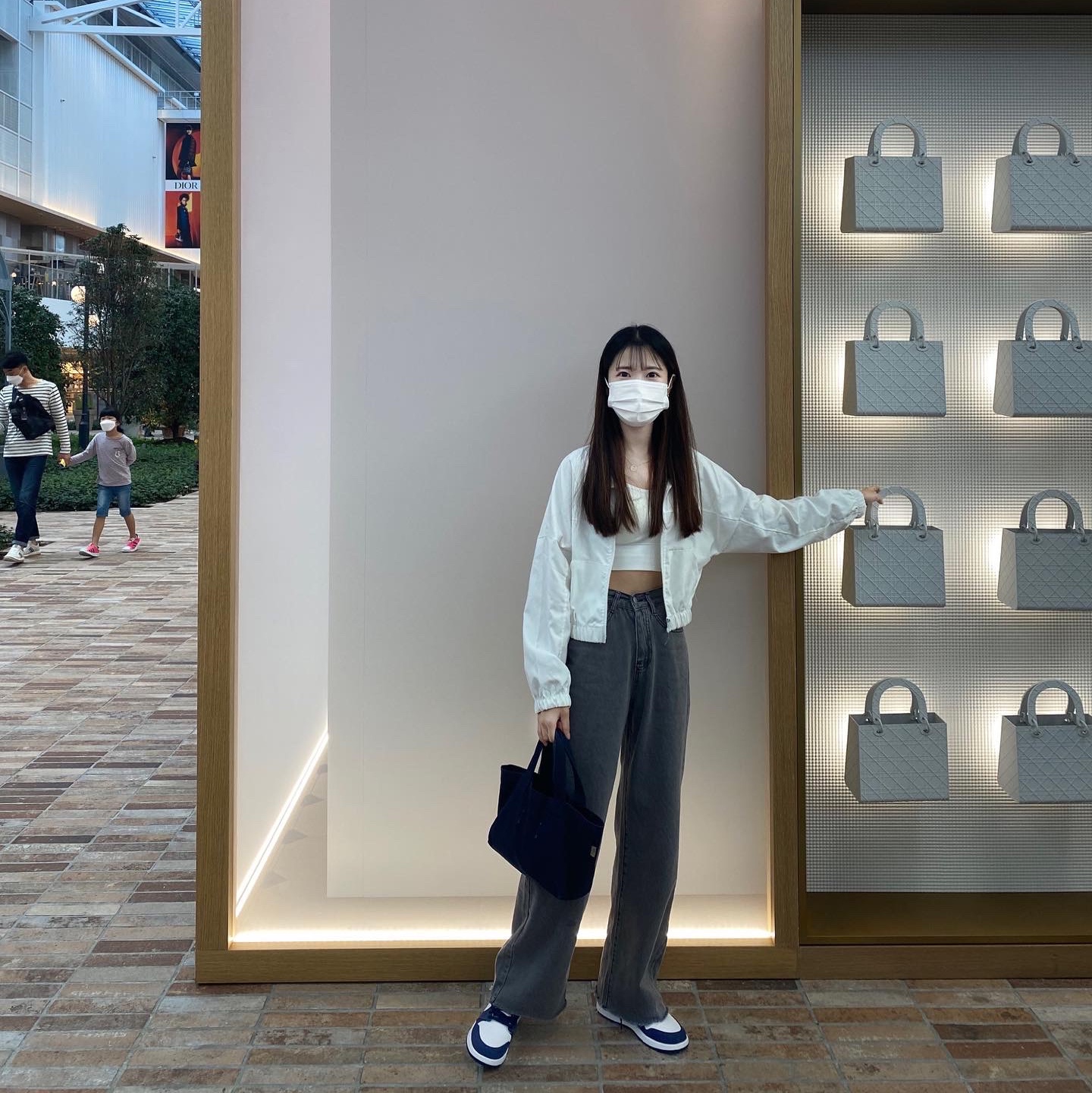 @c__eun.y) 님의 게시물 | KREAM