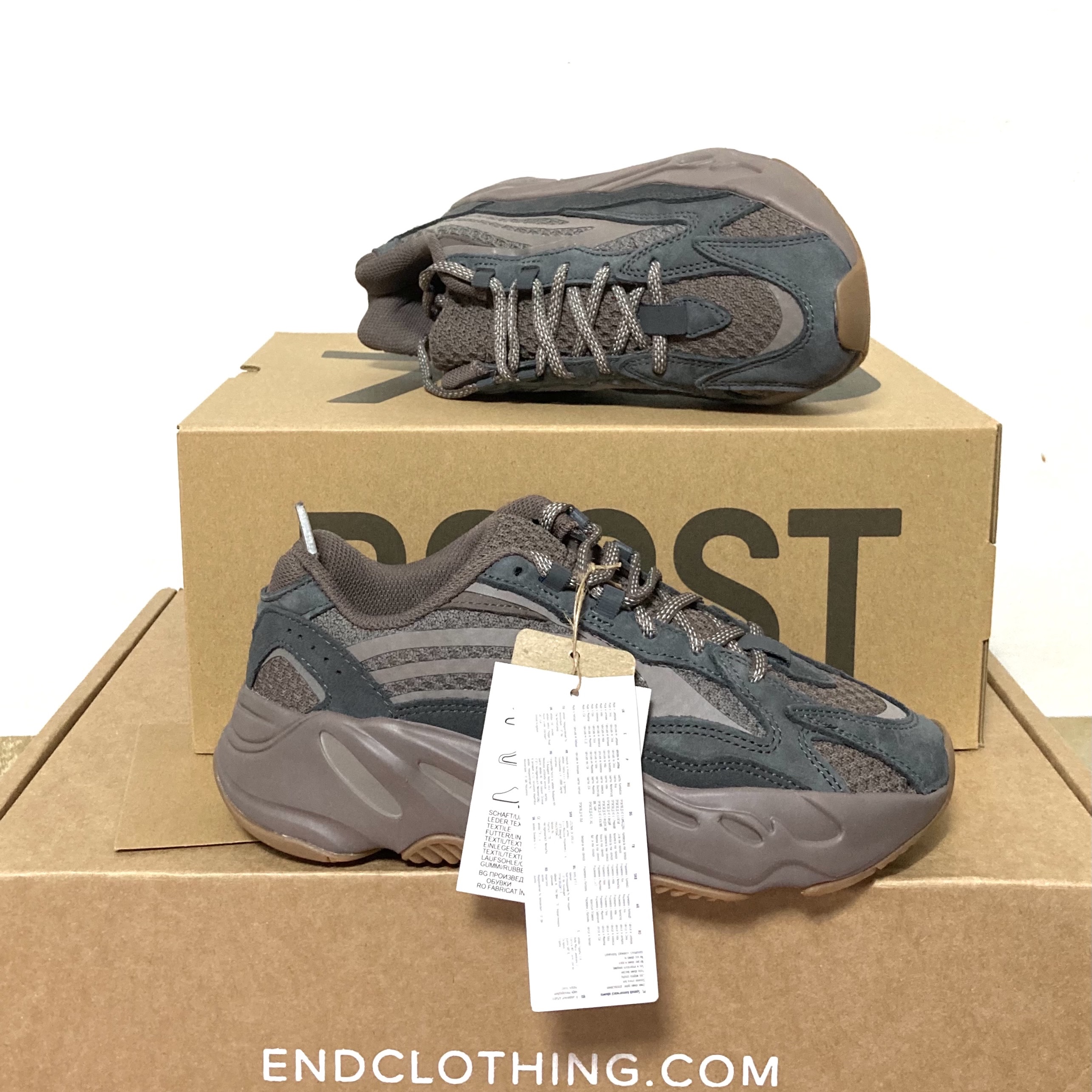 나야나 (@btbbx) 님의 게시물 | KREAM