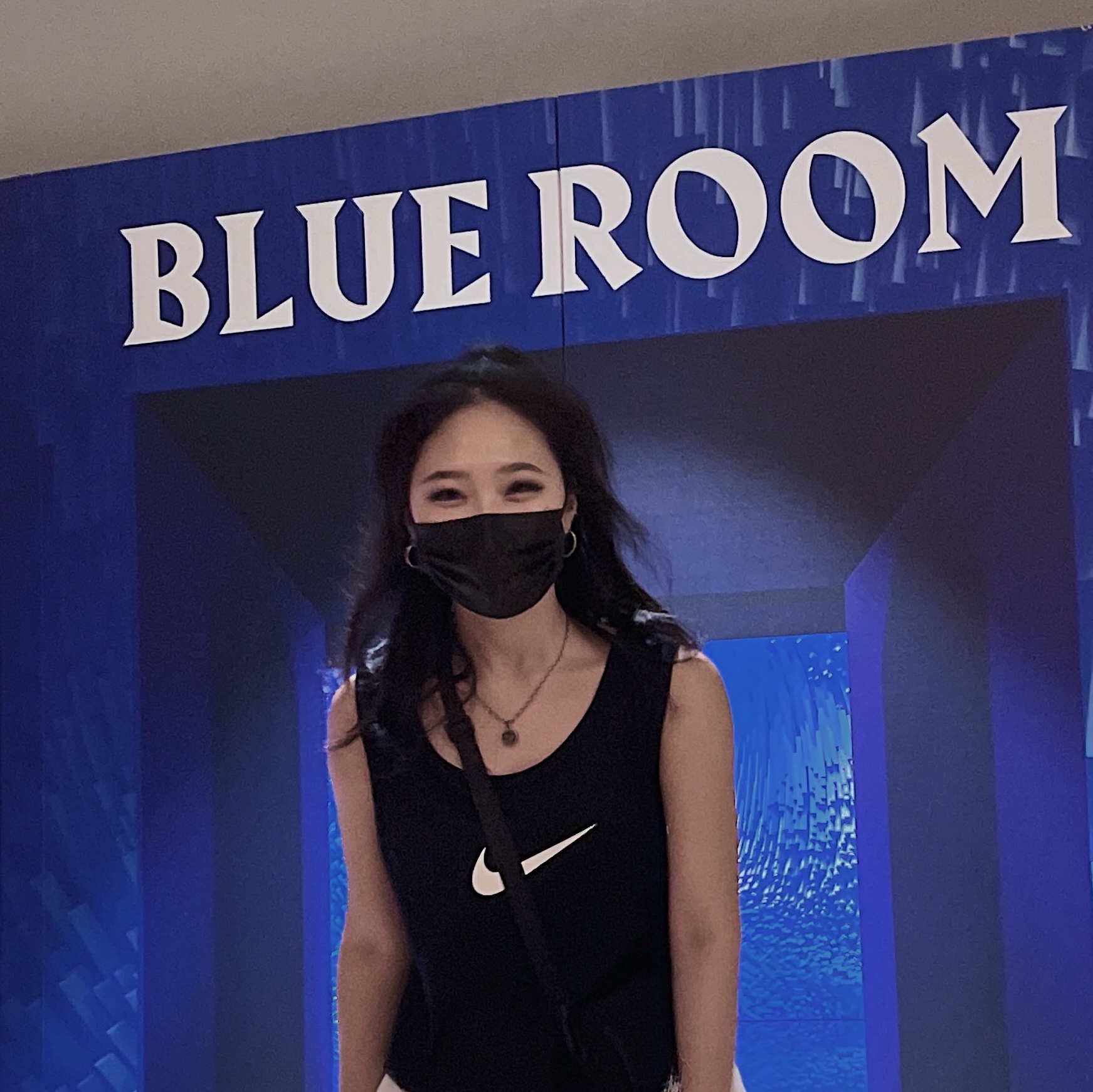 두나 (@_d2_n4) 님의 게시물 | KREAM