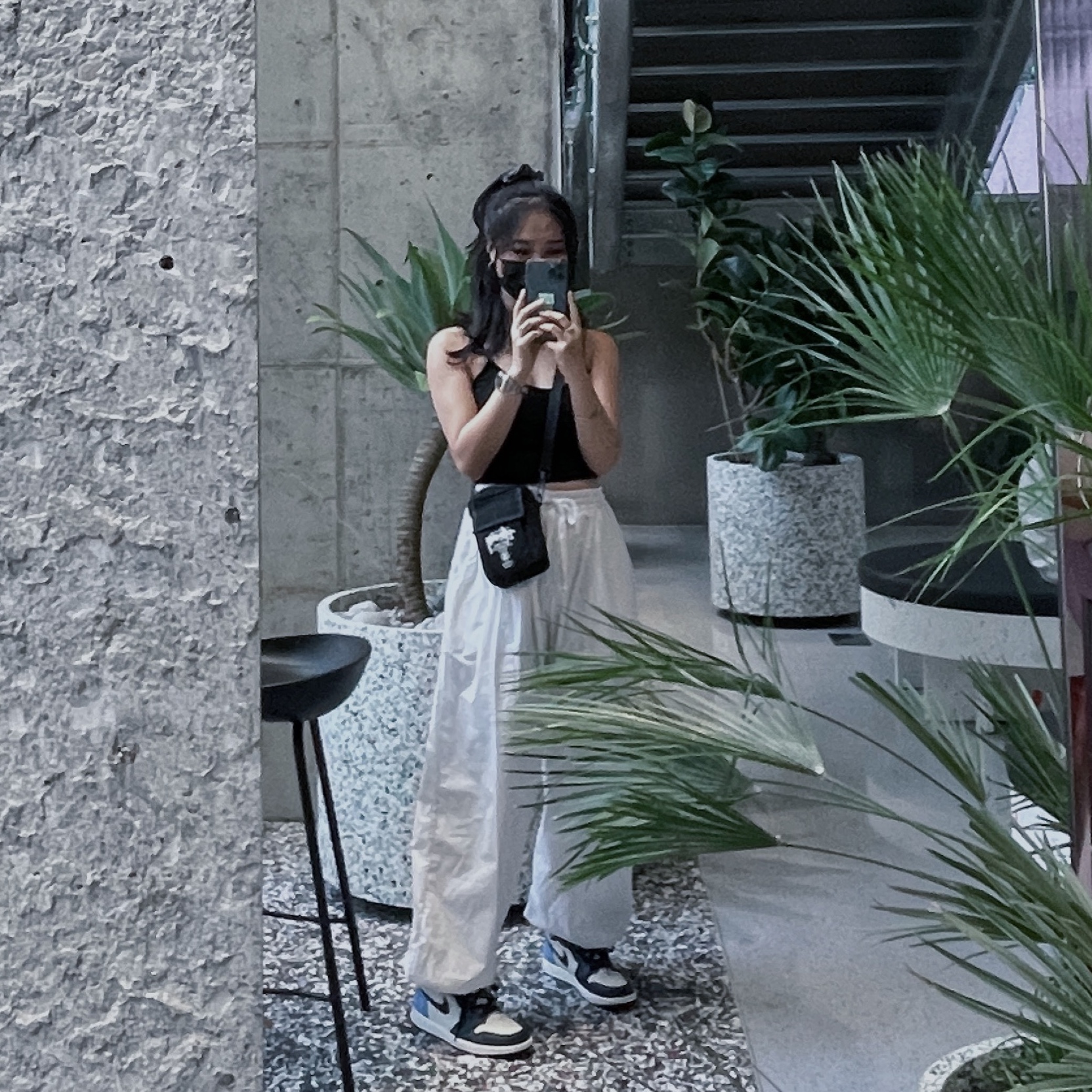 두나 (@_d2_n4) 님의 게시물 | KREAM