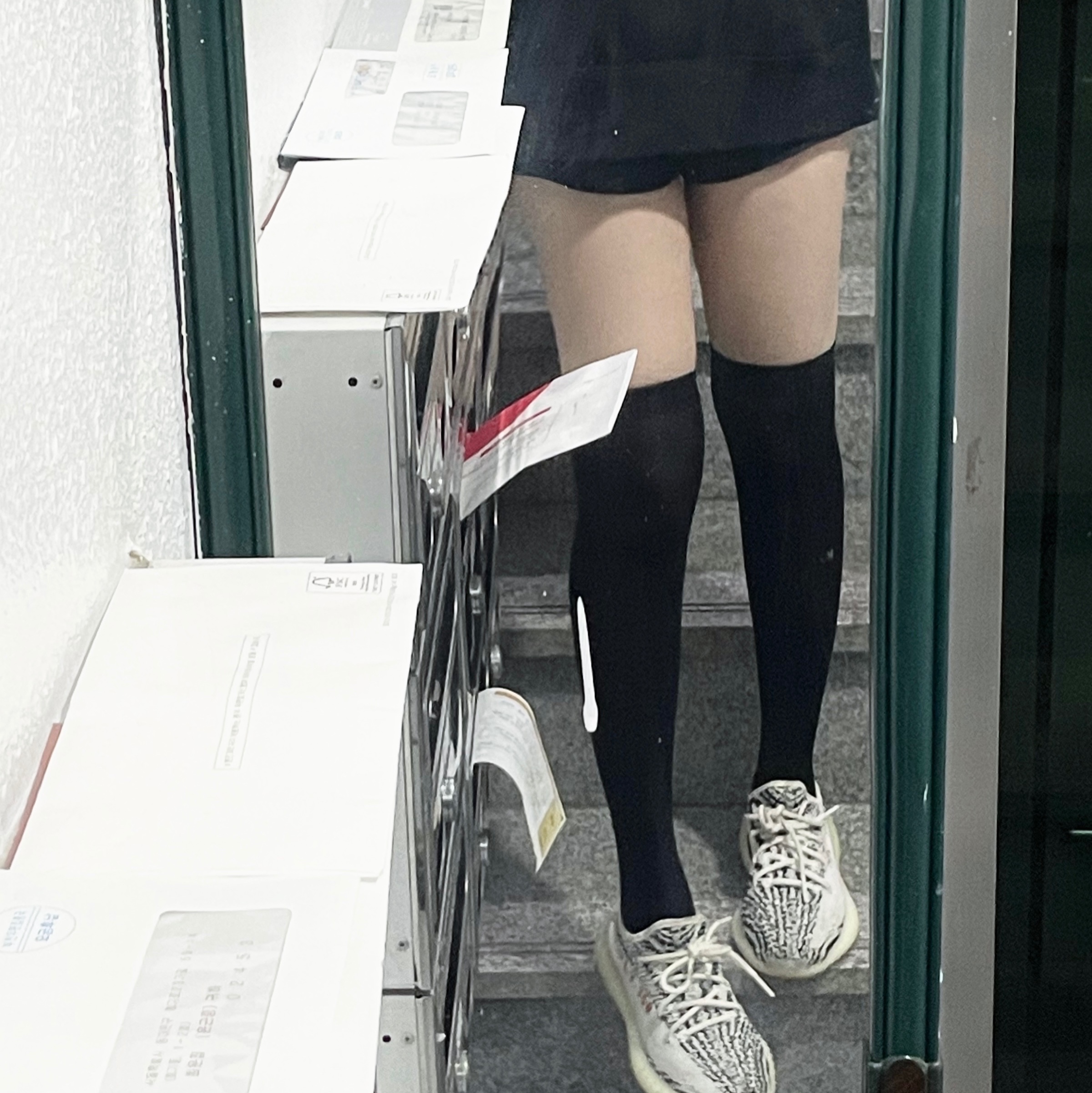 조이 (@ze412) 님의 게시물 | KREAM