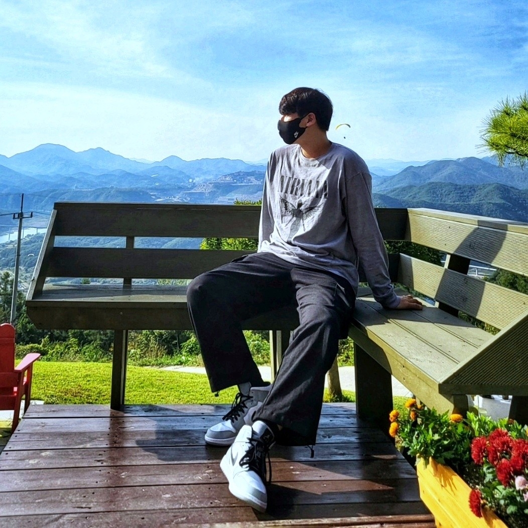 용 (@yjo_o) 님의 게시물 | KREAM