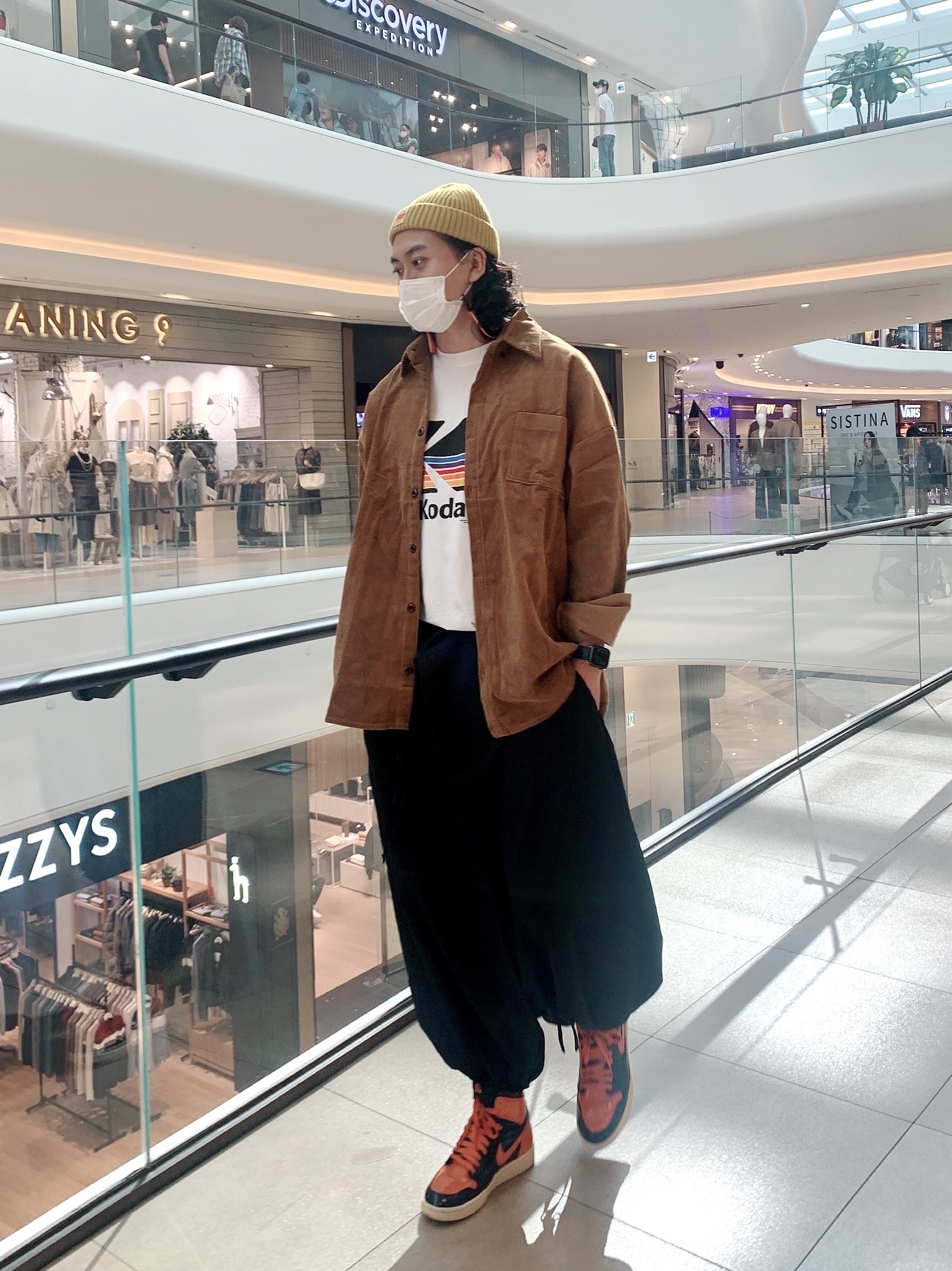 구름구 (@cloud9nine) 님의 게시물 | KREAM